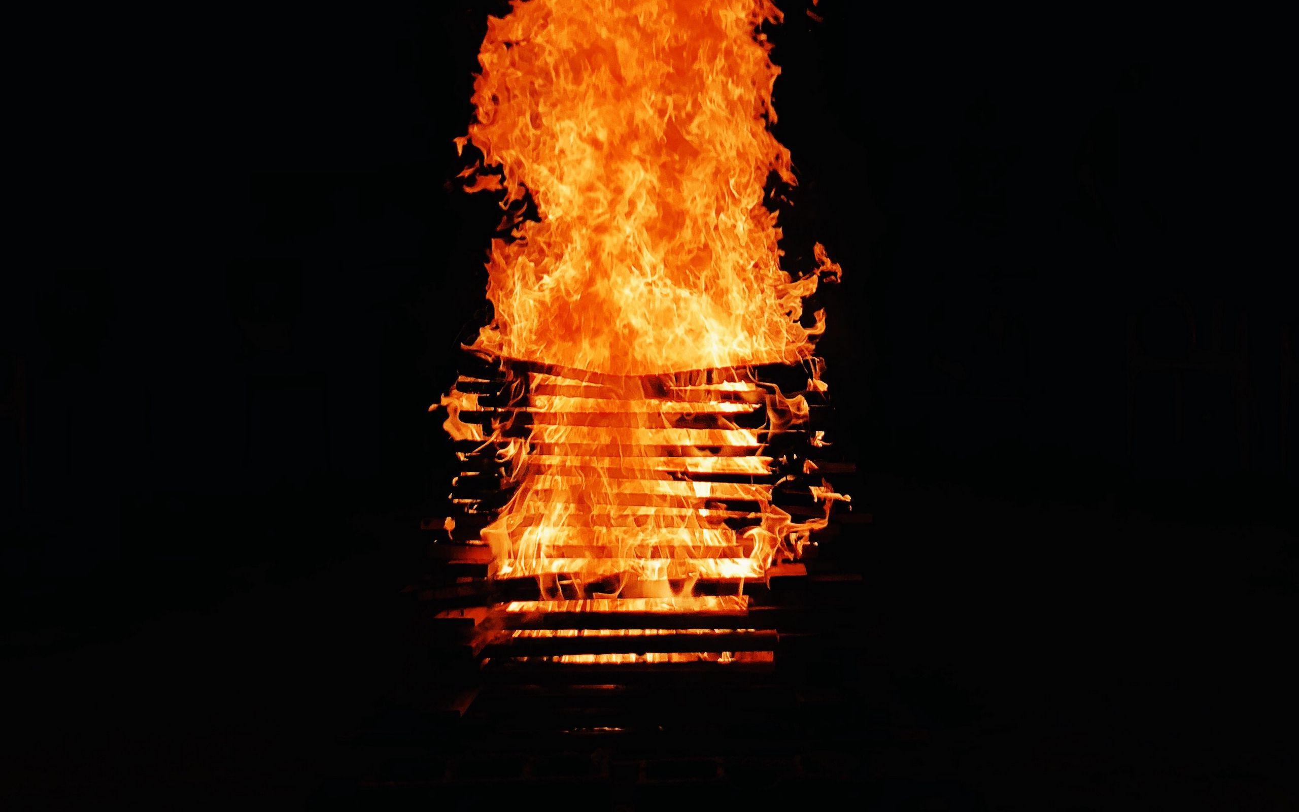 Burning Wallpapers - Top Free Burning Backgrounds - WallpaperAccess