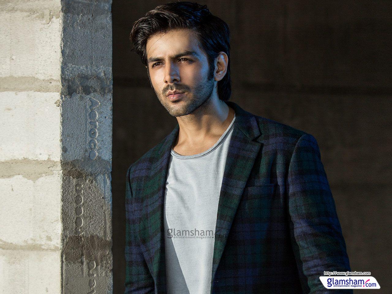 Kartik Aaryan Wallpapers - Top Free Kartik Aaryan Backgrounds ...