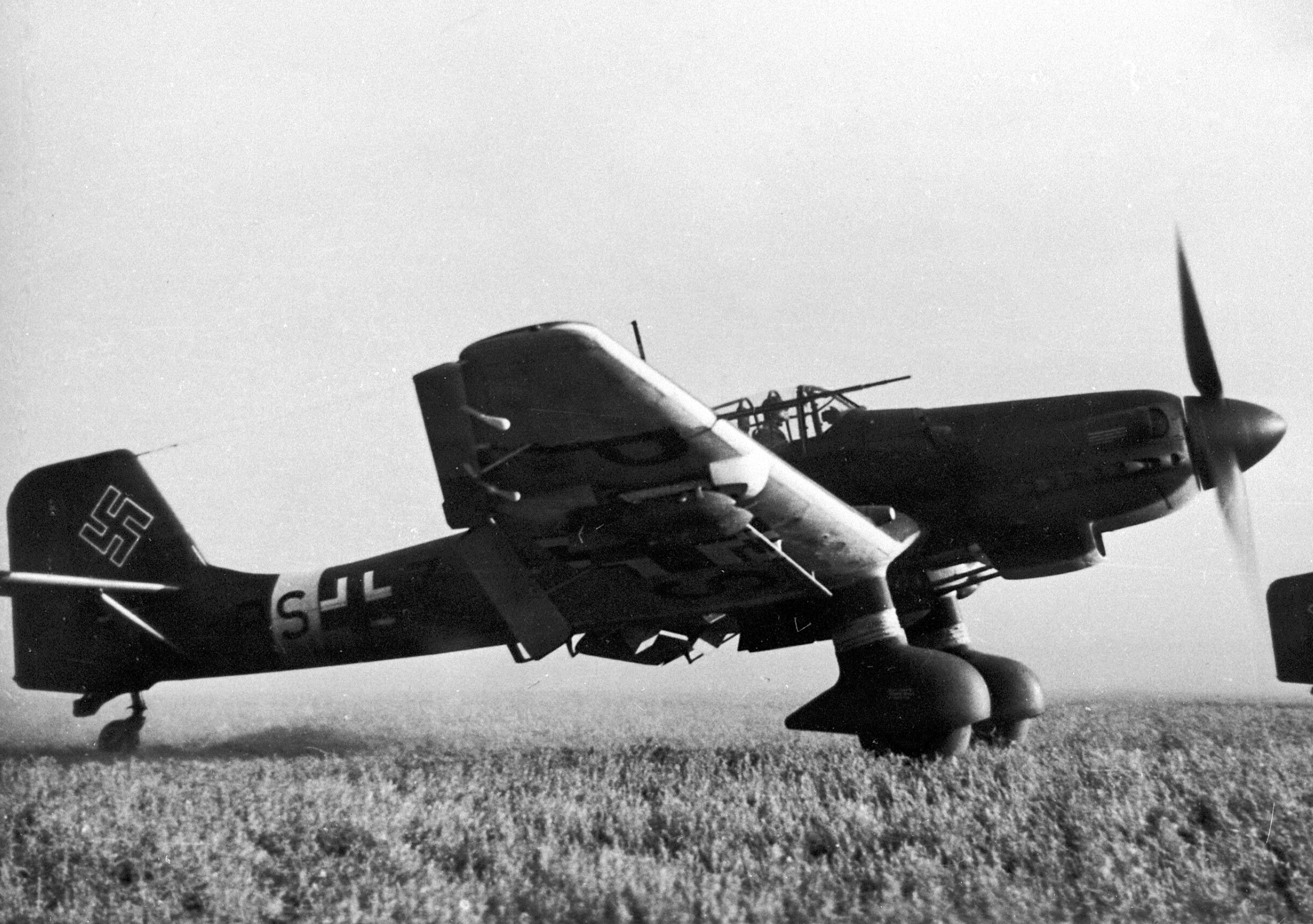 Junkers Ju 87 Wallpapers - Top Free Junkers Ju 87 Backgrounds ...