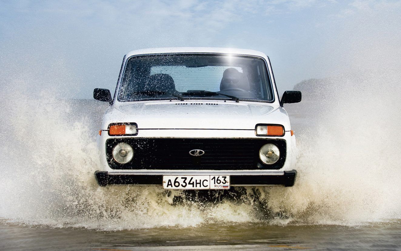 Lada Car Wallpapers - Top Free Lada Car Backgrounds - WallpaperAccess