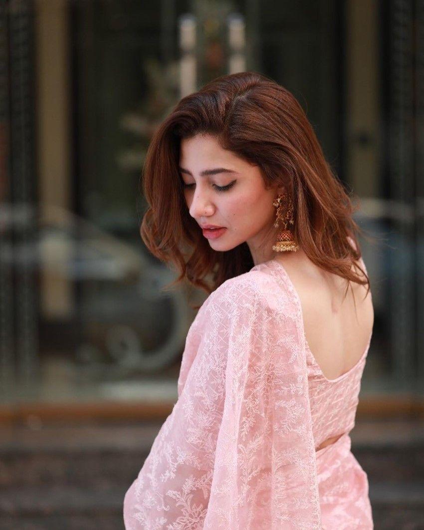 Mahira Khan Wallpapers - Top Free Mahira Khan Backgrounds - WallpaperAccess