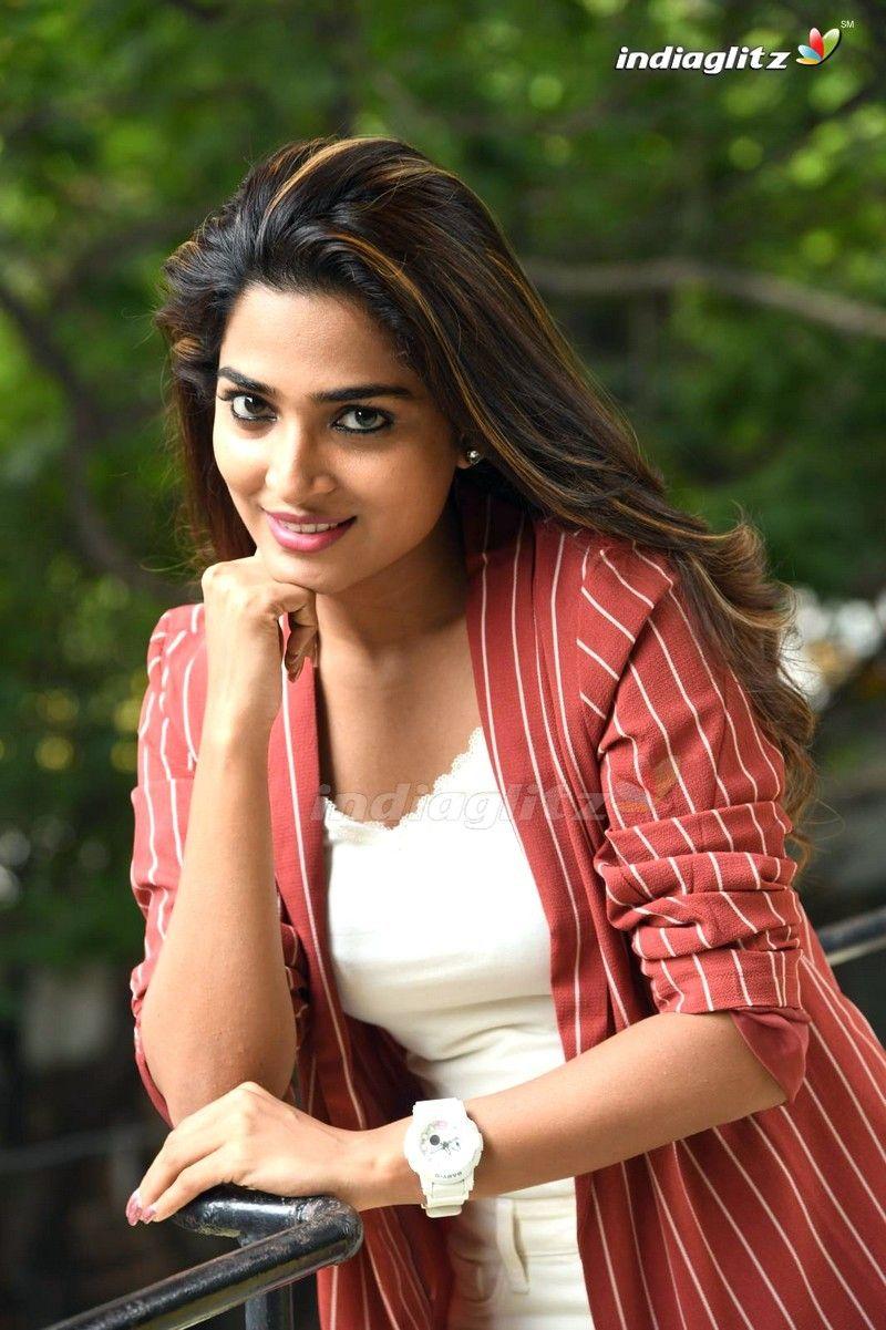 Anagha Wallpapers - Top Free Anagha Backgrounds - WallpaperAccess