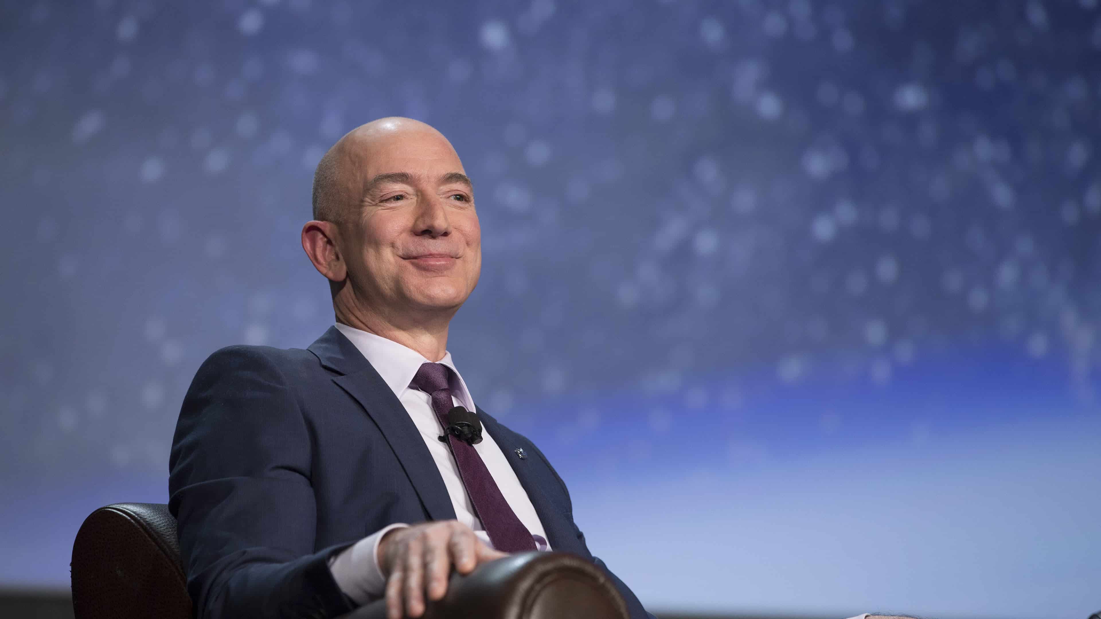 Jeff Bezos Wallpapers - Top Free Jeff Bezos Backgrounds - WallpaperAccess