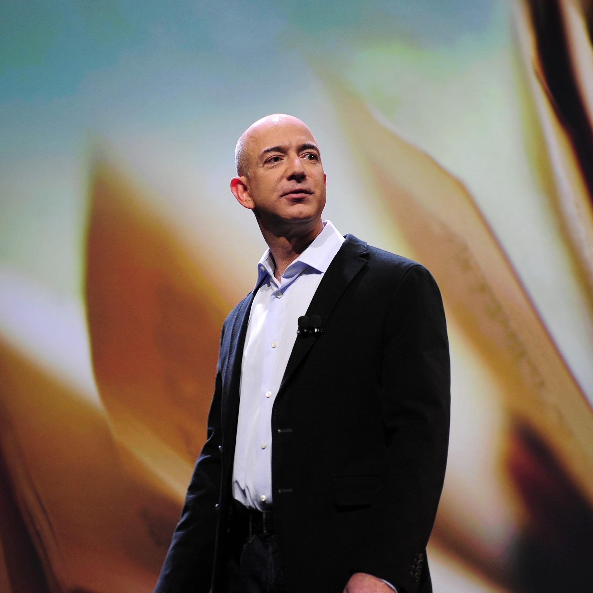 Jeff Bezos Wallpapers - Top Free Jeff Bezos Backgrounds - WallpaperAccess