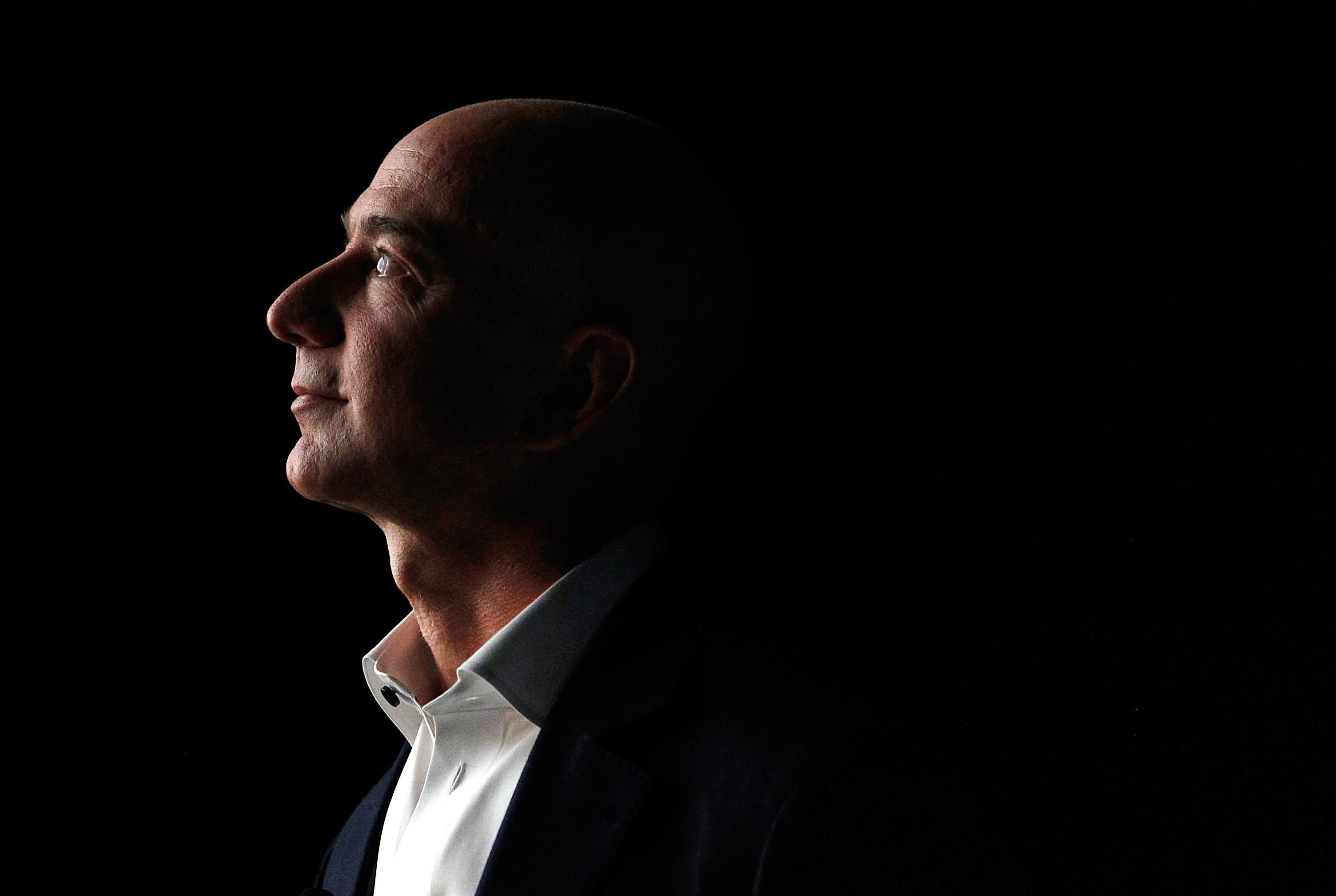 Jeff Bezos Wallpapers - Top Free Jeff Bezos Backgrounds - WallpaperAccess