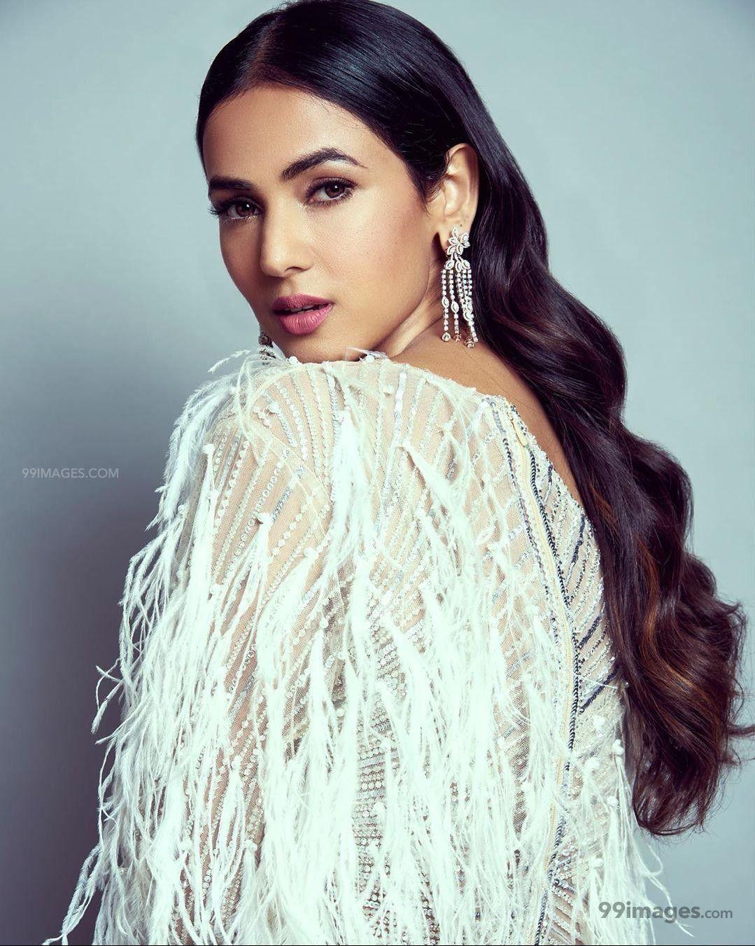 Sonal Chauhan Wallpapers - Top Free Sonal Chauhan Backgrounds ...