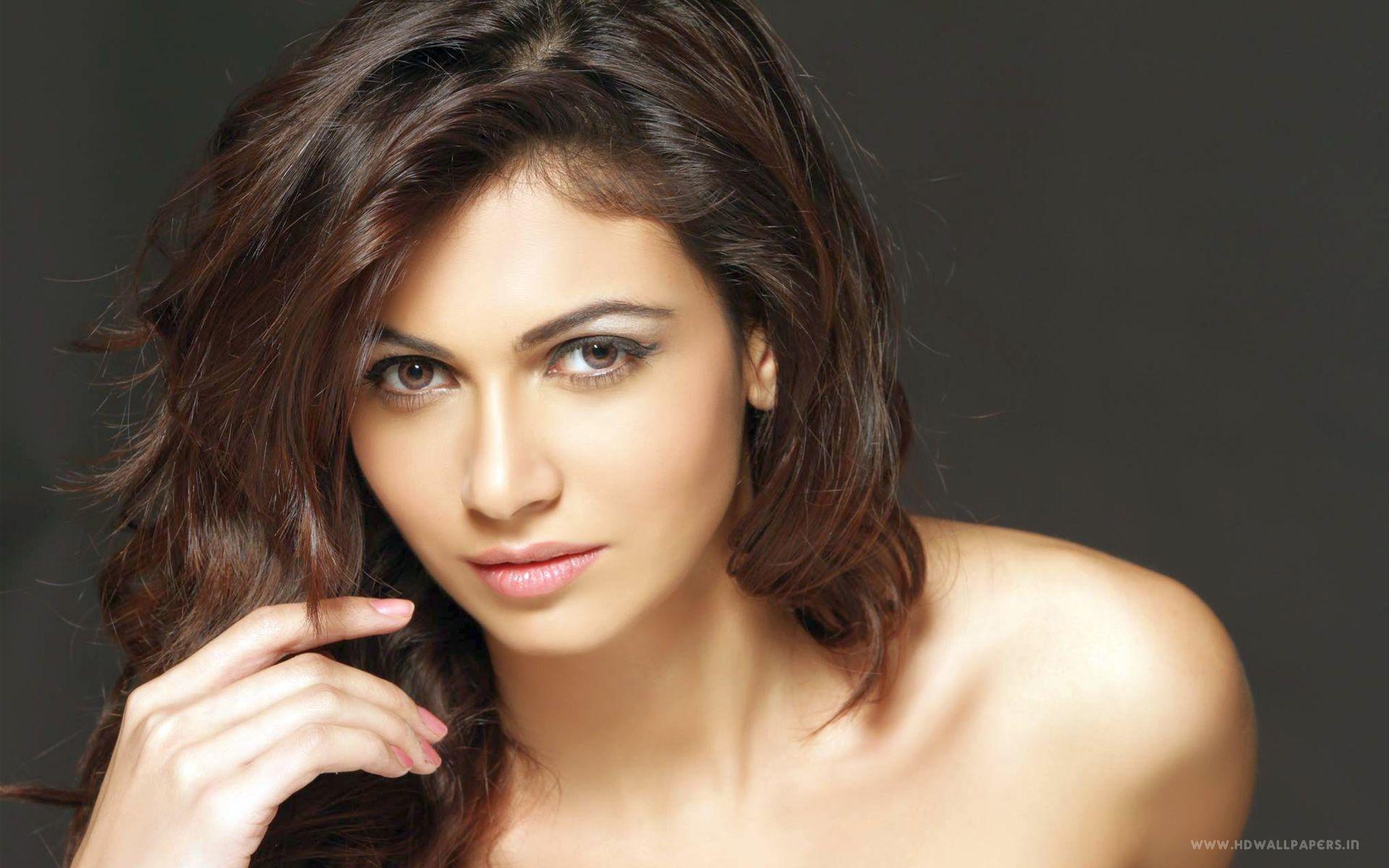 Simran Wallpapers - Top Free Simran Backgrounds - WallpaperAccess