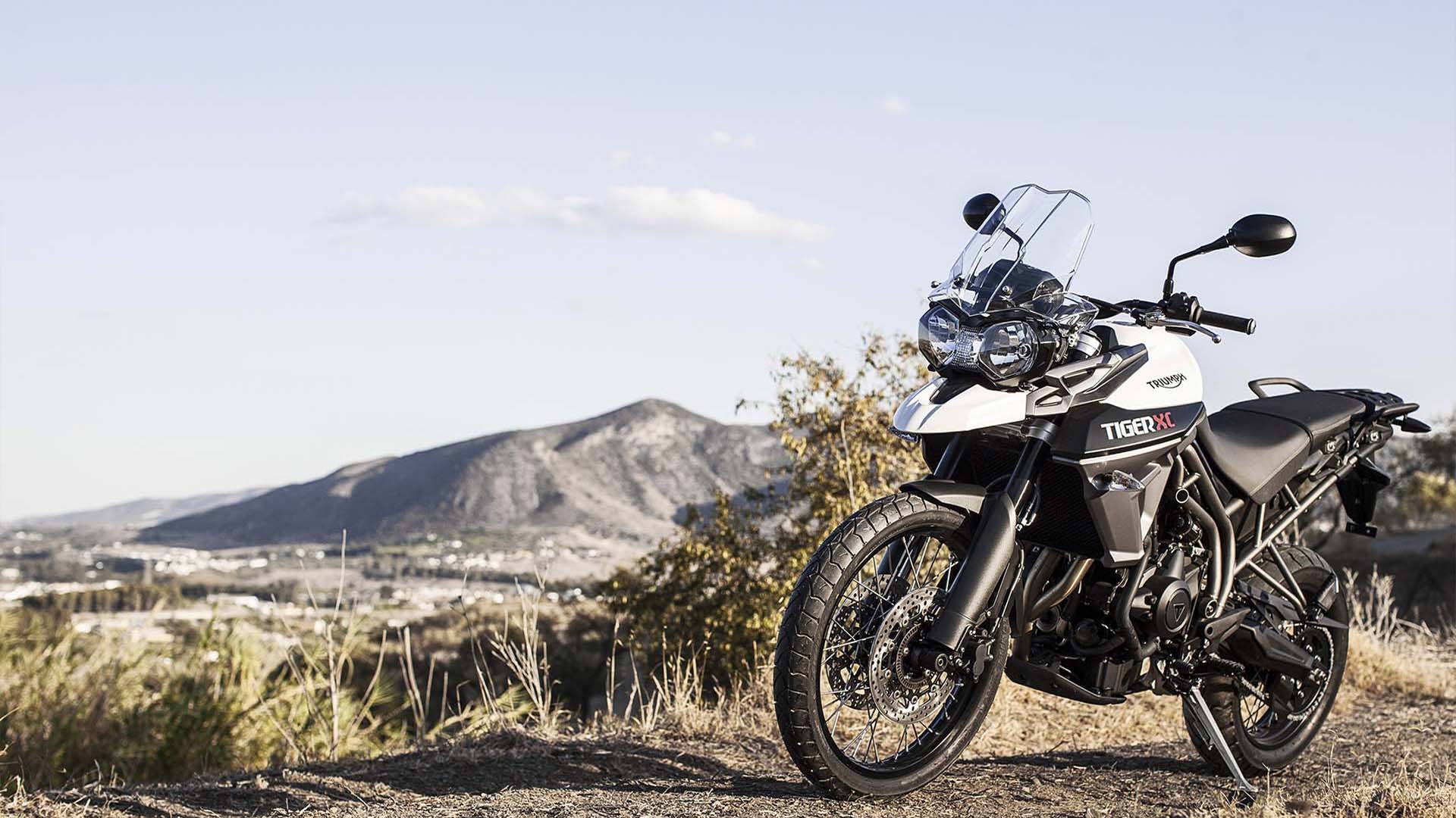 Triumph Tiger Wallpapers - Top Free Triumph Tiger Backgrounds ...