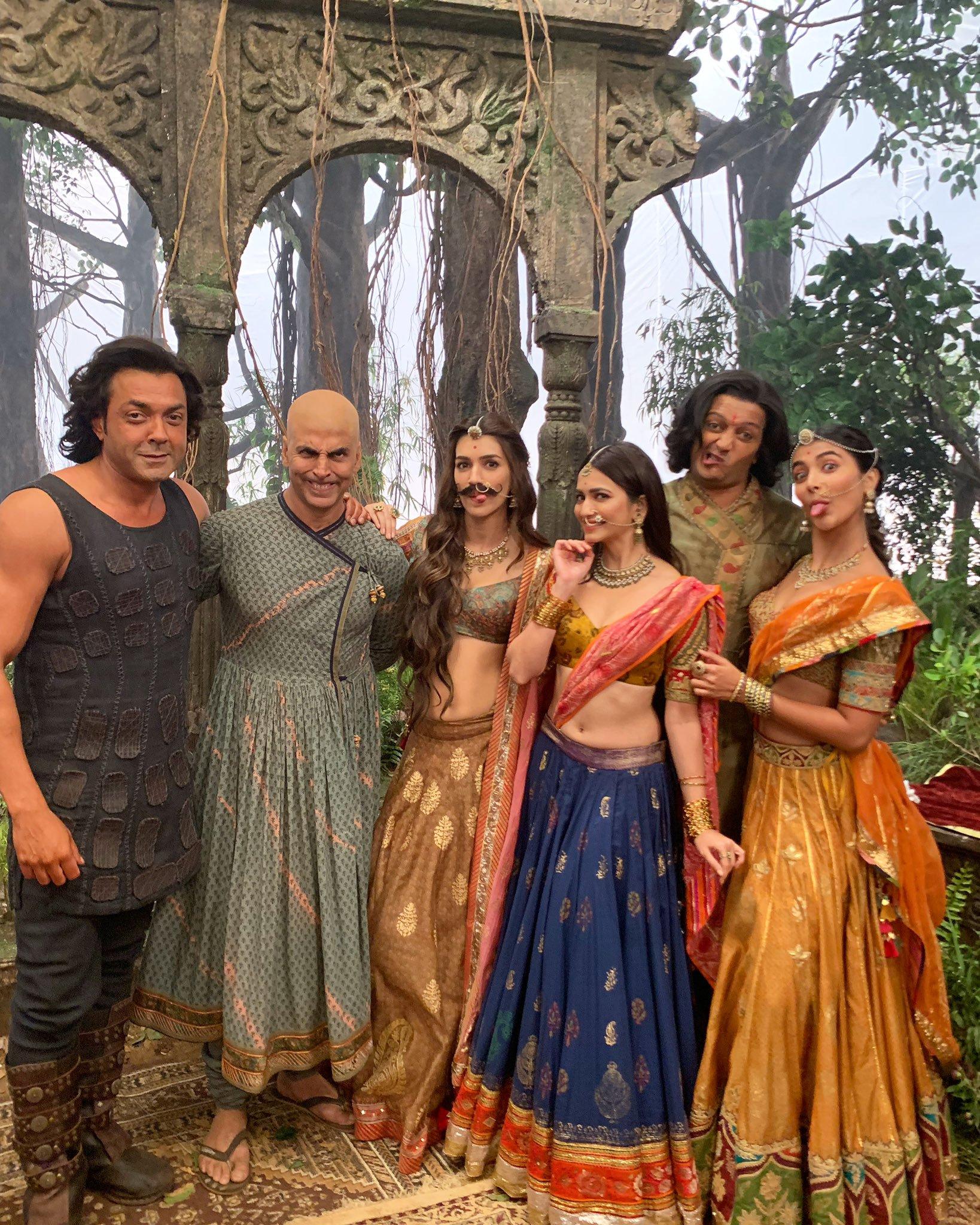 Housefull 4 Wallpapers - Top Free Housefull 4 Backgrounds - WallpaperAccess