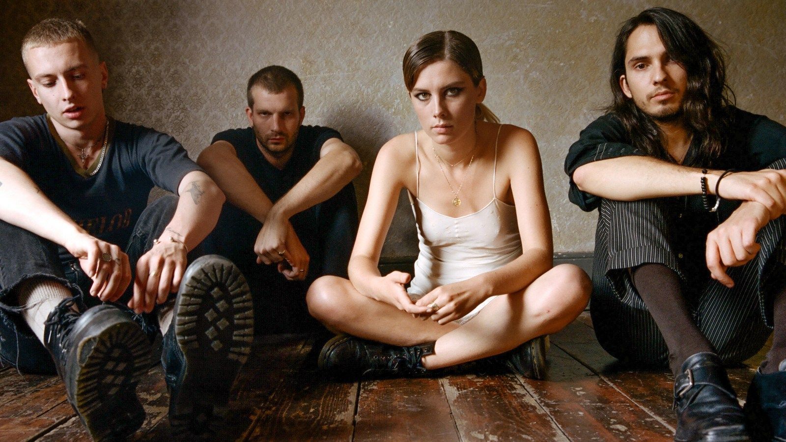 Wolf Alice Wallpapers - Top Free Wolf Alice Backgrounds - WallpaperAccess