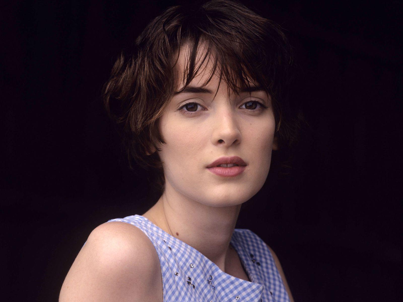 Winona Ryder Wallpapers - Top Free Winona Ryder Backgrounds ...