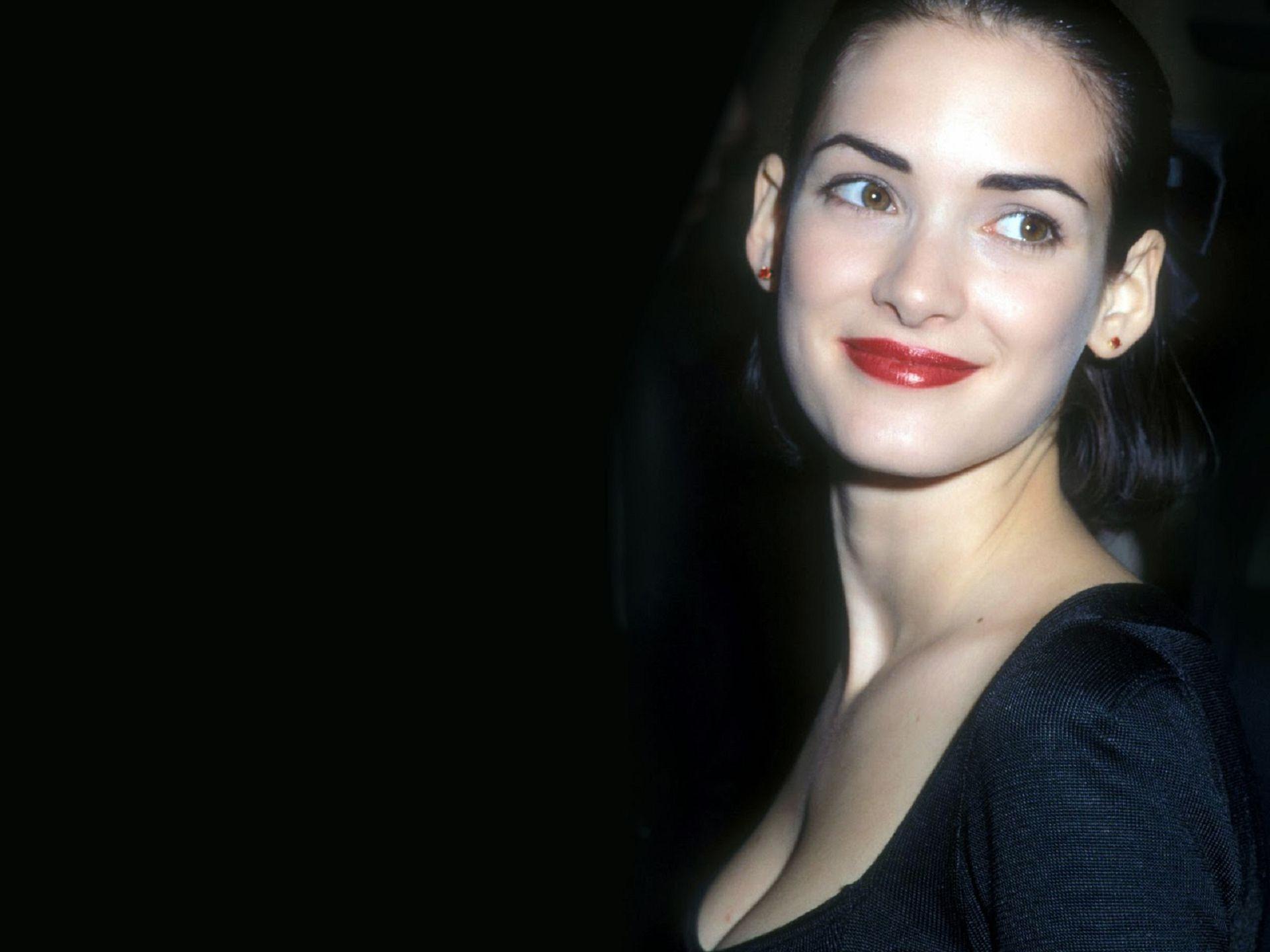 Winona Ryder Wallpapers - Top Free Winona Ryder Backgrounds ...