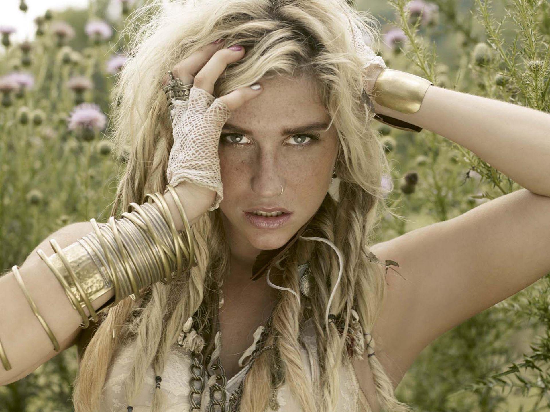 Kesha Wallpapers - Top Free Kesha Backgrounds - WallpaperAccess