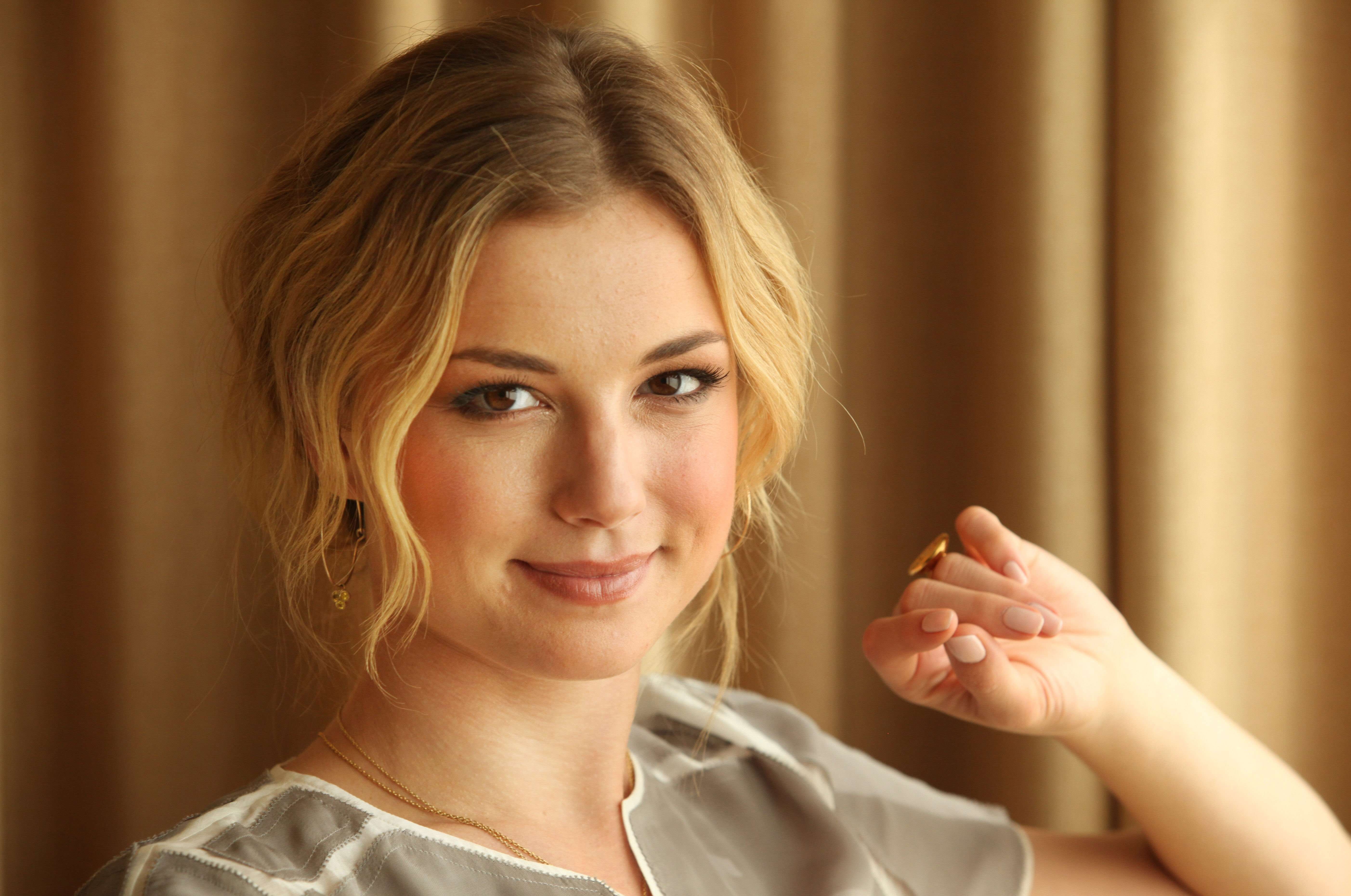 Emily VanCamp Wallpapers - Top Free Emily VanCamp Backgrounds ...