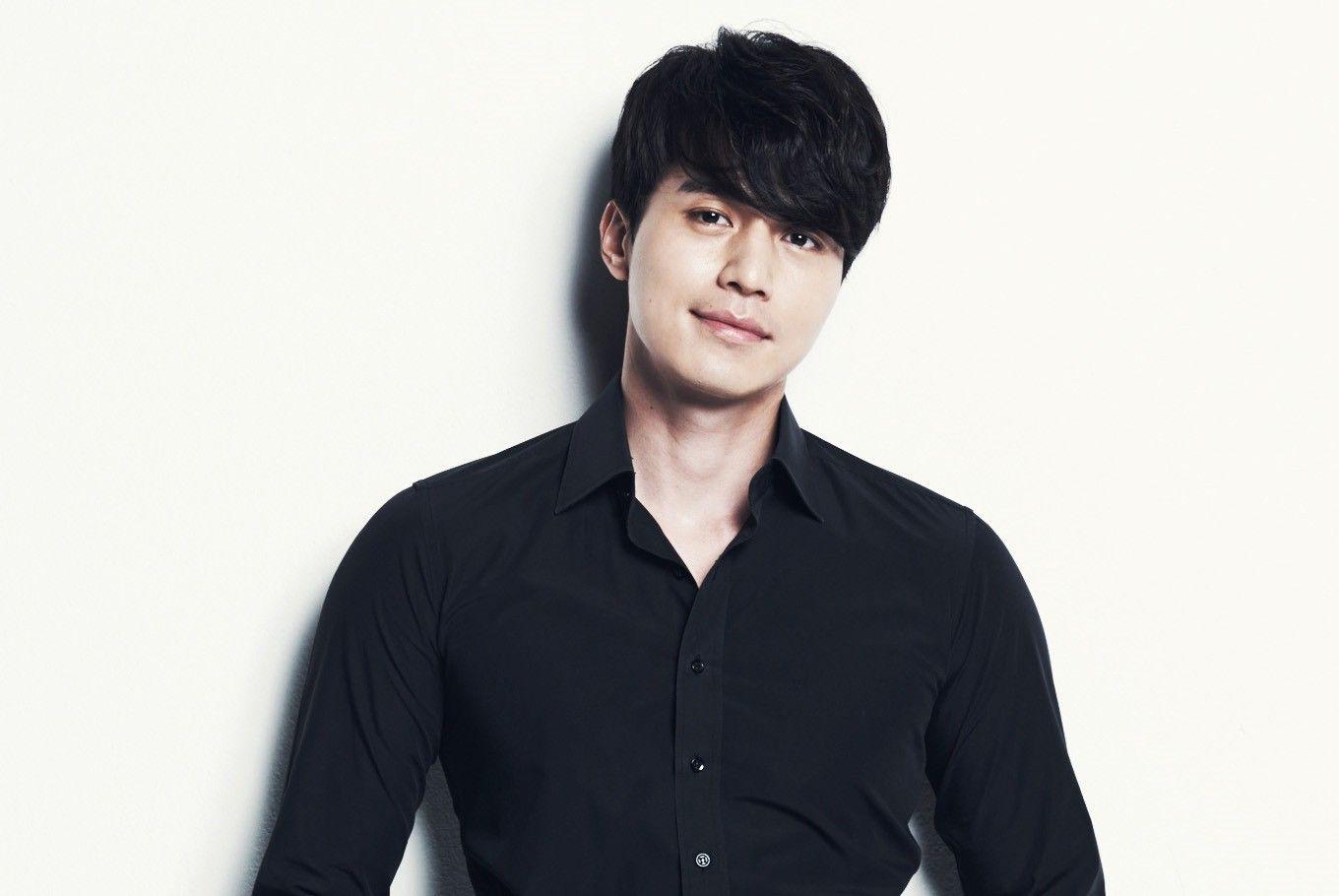 Lee Dong Wook Wallpapers - Top Free Lee Dong Wook Backgrounds - WallpaperAccess