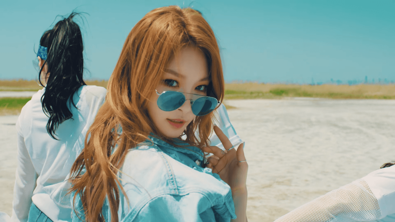 Chungha Wallpapers - Top Free Chungha Backgrounds - WallpaperAccess