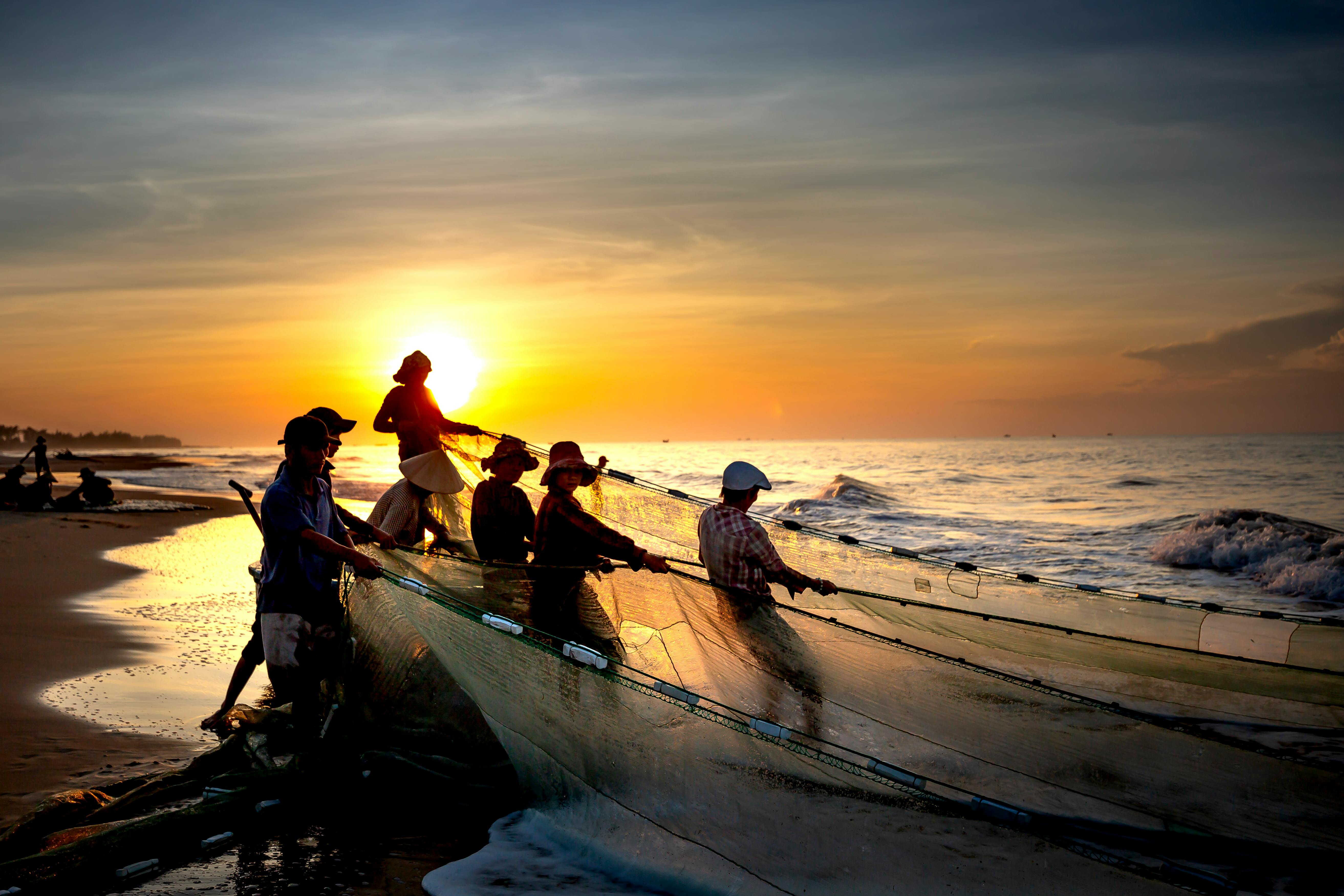 Fishermen Wallpapers - Top Free Fishermen Backgrounds - WallpaperAccess