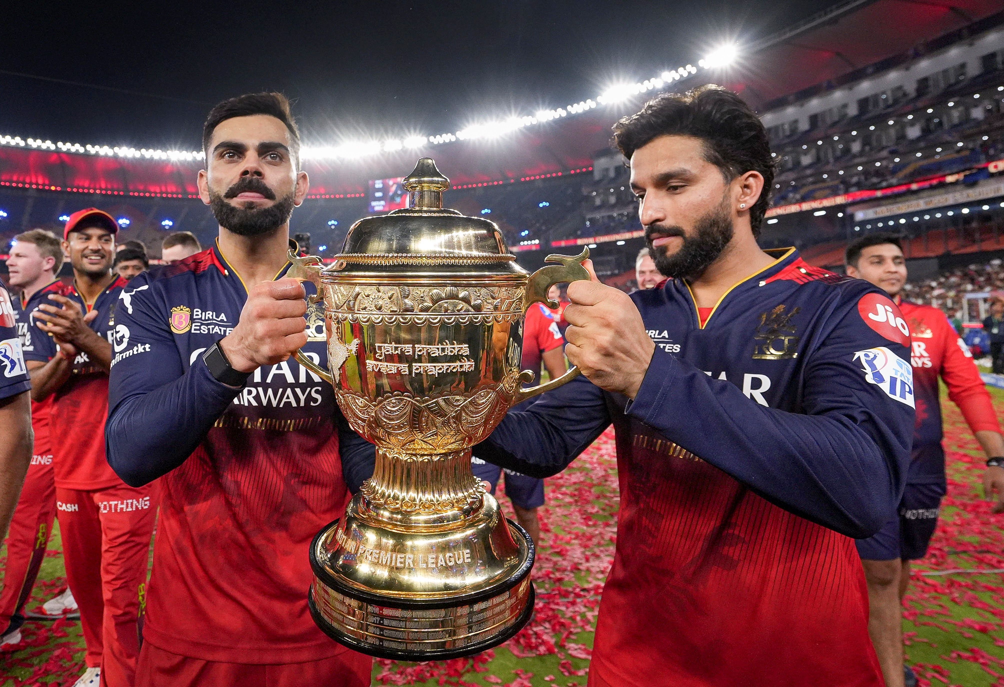 RCB Trophy Wallpapers - Top Free RCB Trophy Backgrounds - WallpaperAccess