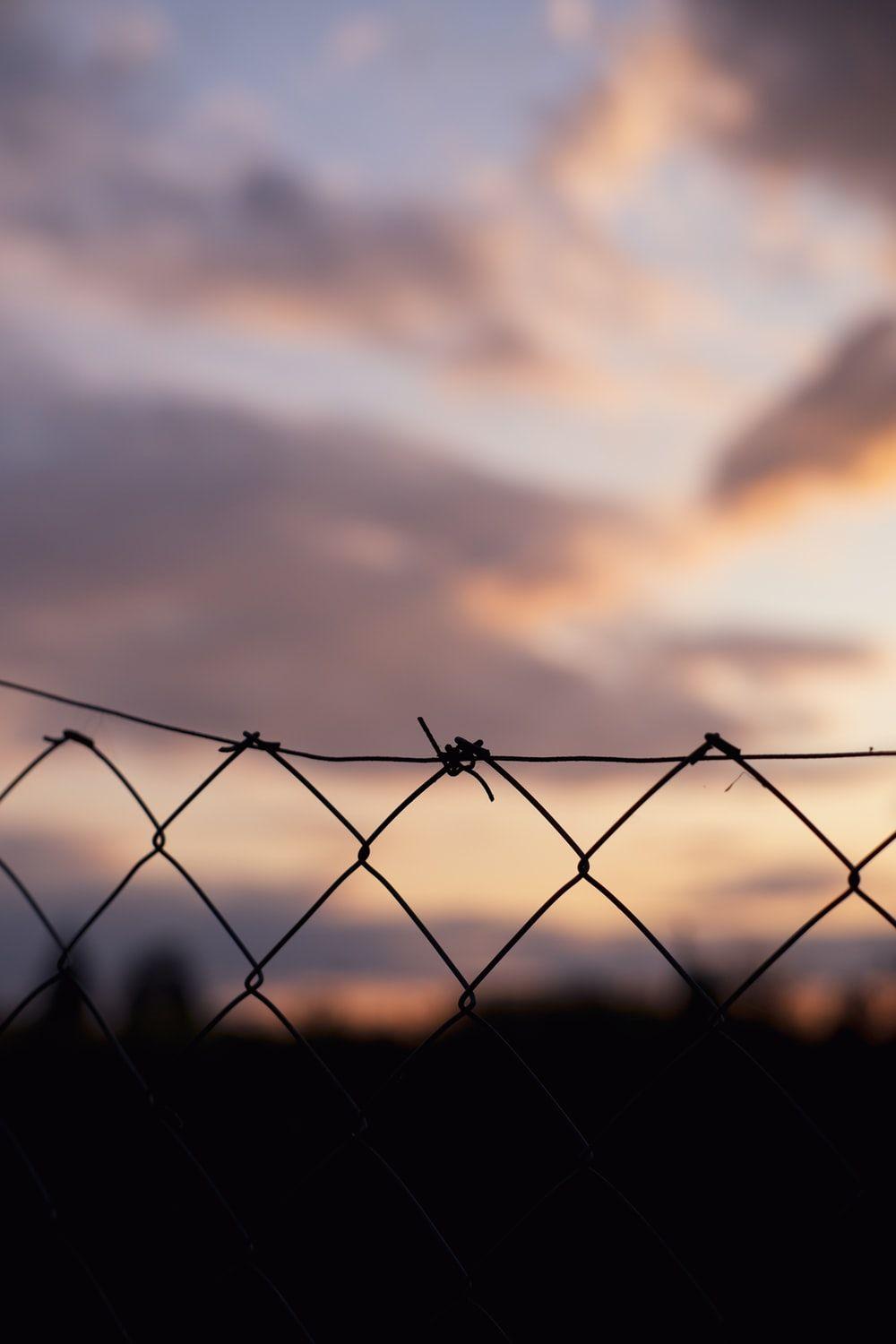 Barbed Wire Fences Wallpapers - Top Free Barbed Wire Fences Backgrounds ...