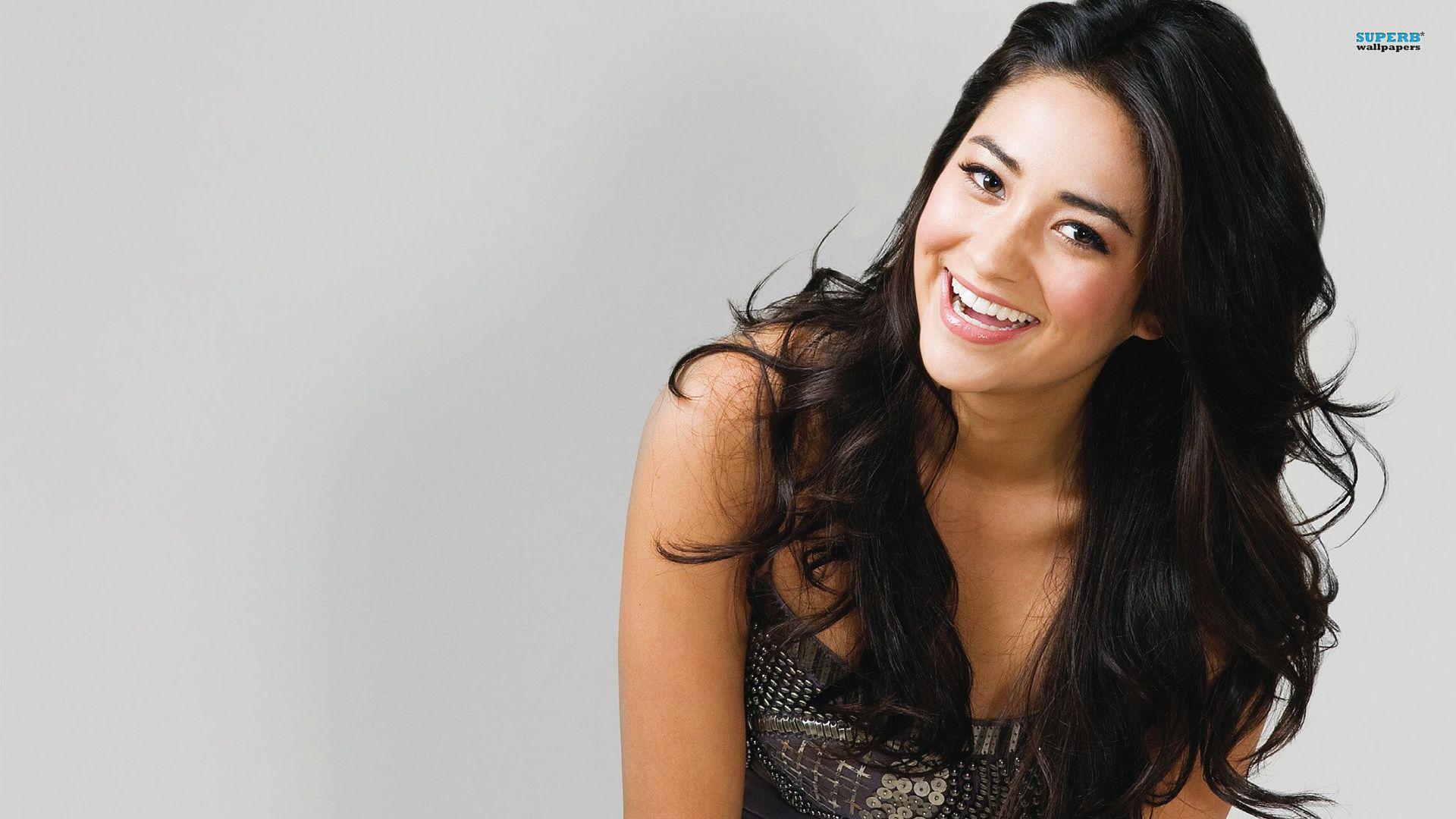 Shay Mitchell Wallpapers - Top Free Shay Mitchell Backgrounds ...