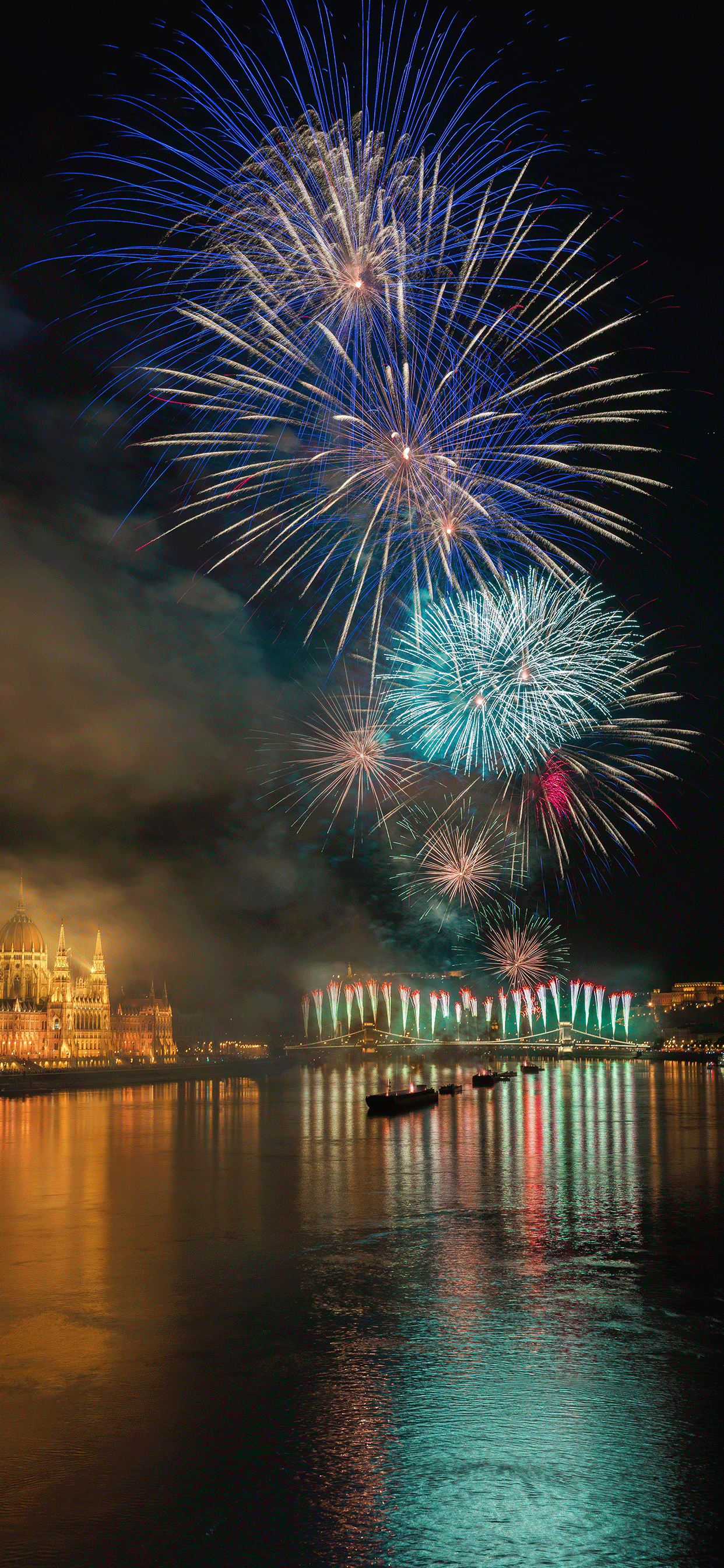 Fireworks iPhone Wallpapers - Top Free Fireworks iPhone Backgrounds ...