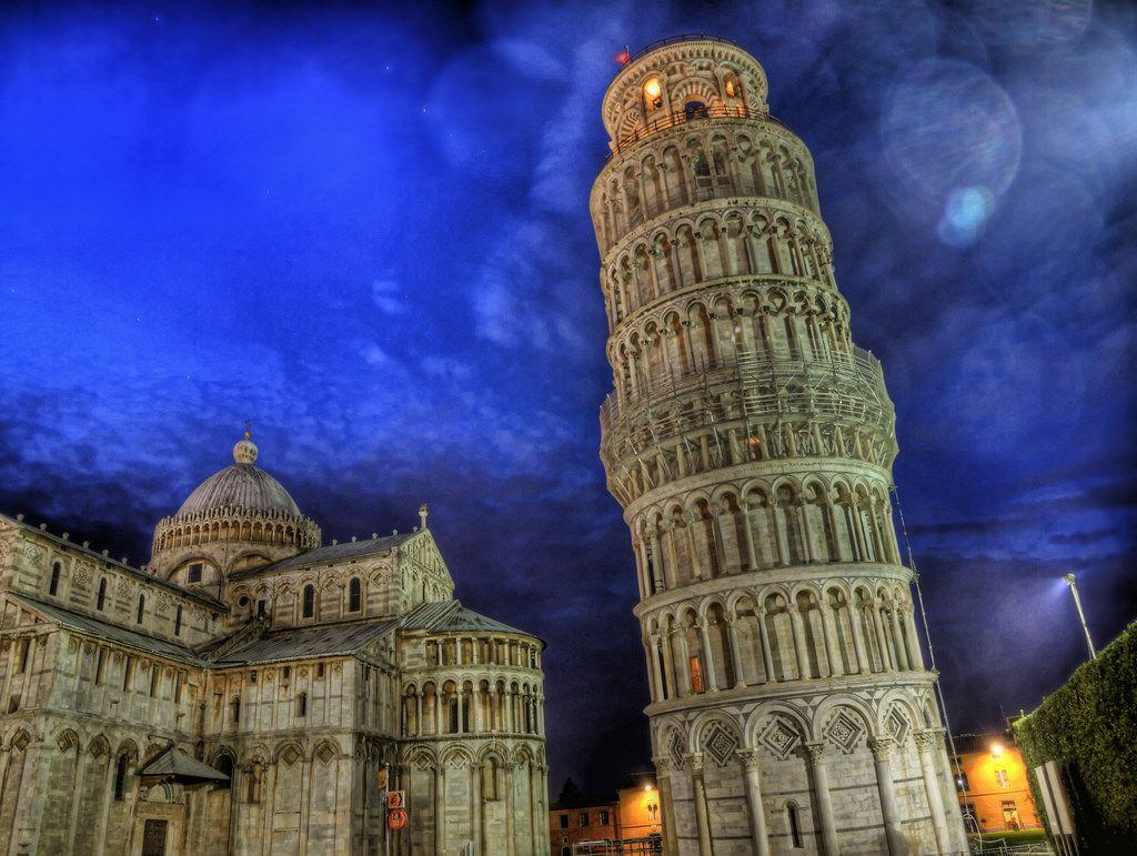 Leaning Tower of Pisa at Night Wallpapers - Top Free Leaning Tower of ...
