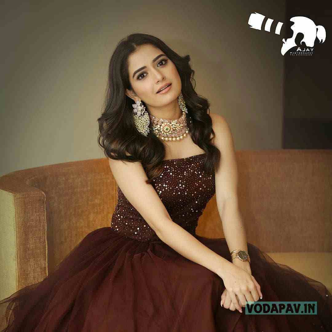 Ashika Ranganath Wallpapers - Top Free Ashika Ranganath Backgrounds ...