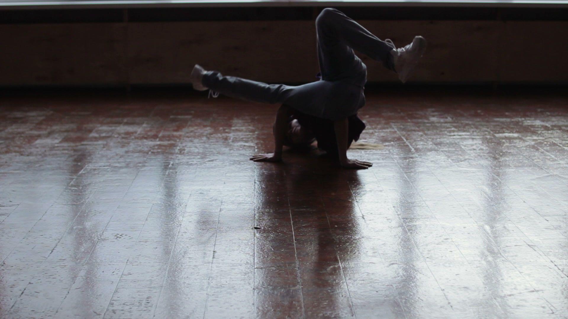 Breakdance Girl Wallpapers - Top Free Breakdance Girl Backgrounds ...