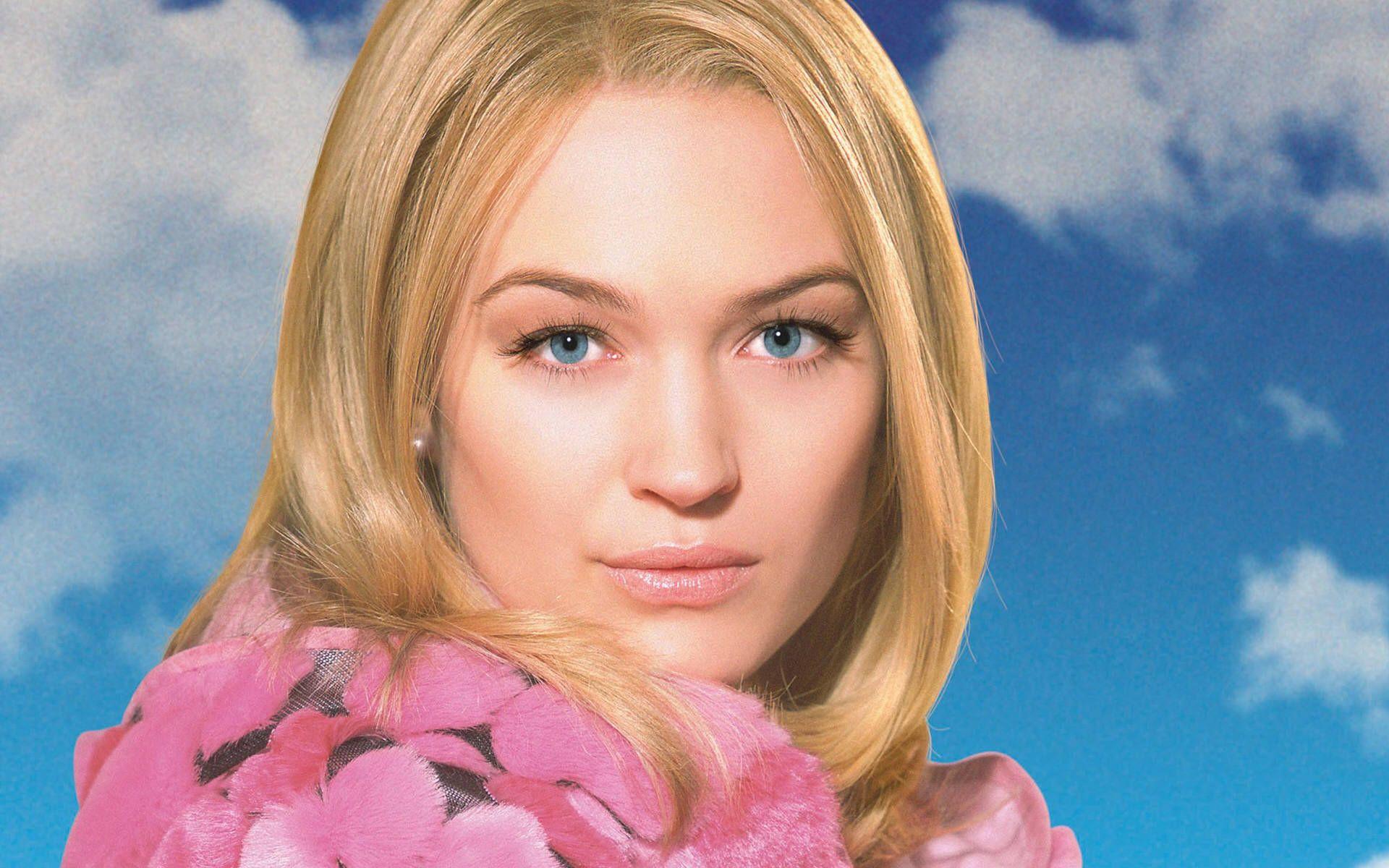 Sophia Myles Wallpapers - Top Free Sophia Myles Backgrounds ...