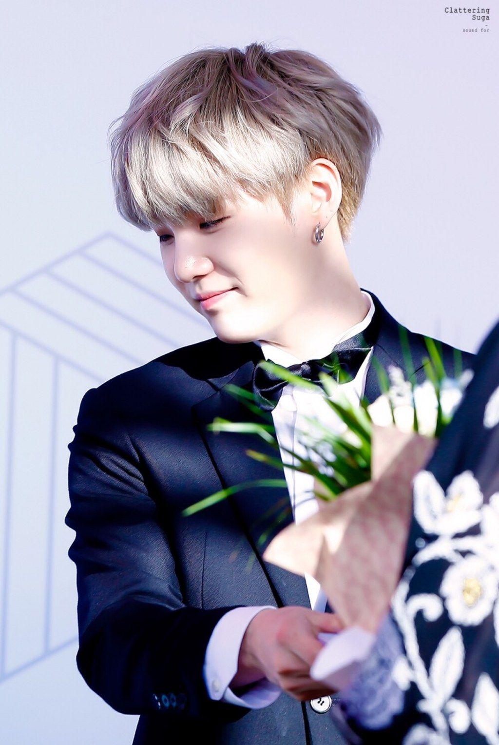 Suga iPhone Wallpapers - Top Free Suga iPhone Backgrounds - WallpaperAccess