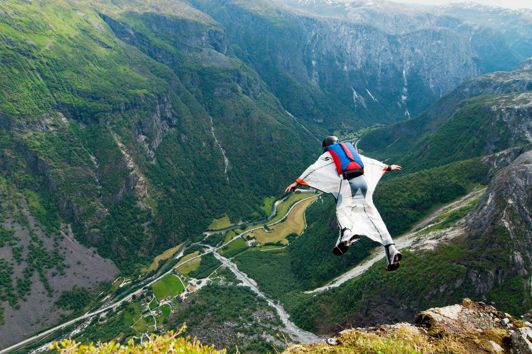 Wingsuit Wallpapers - Top Free Wingsuit Backgrounds - WallpaperAccess