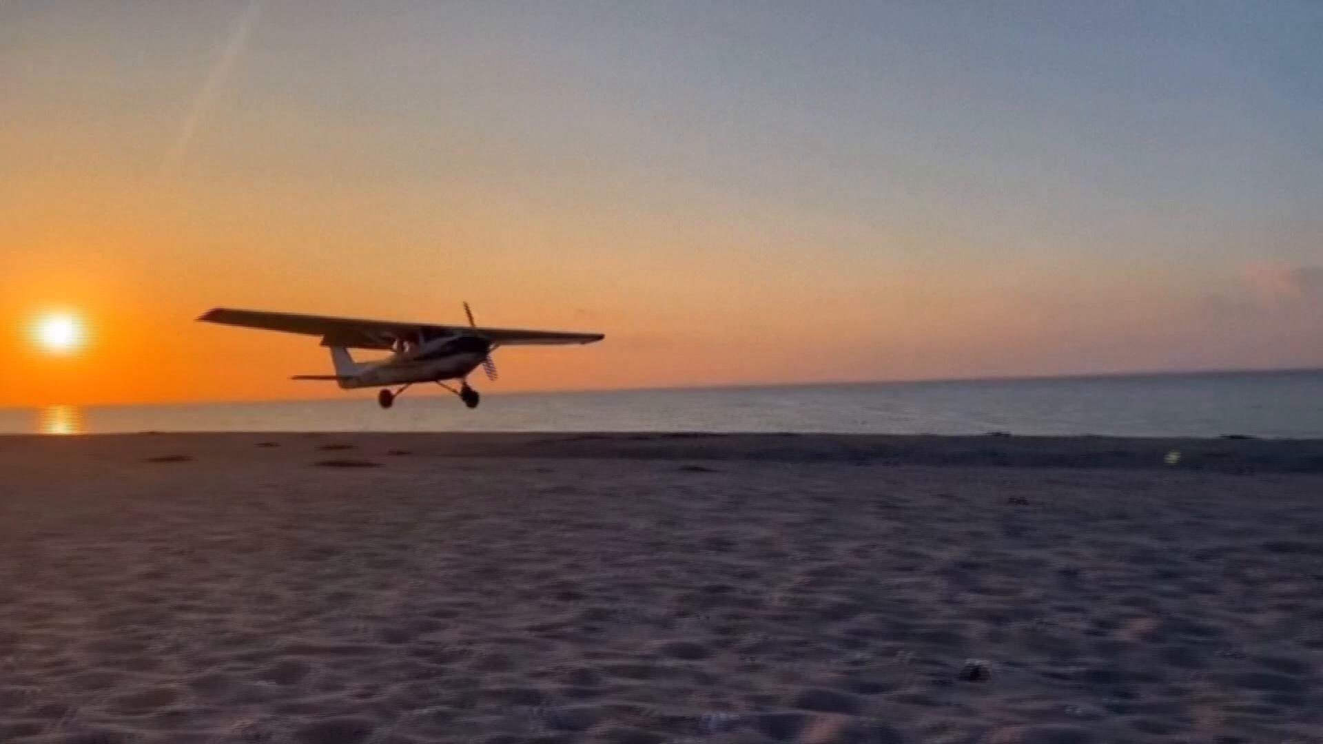 Beach Plane Wallpapers - Top Free Beach Plane Backgrounds - WallpaperAccess