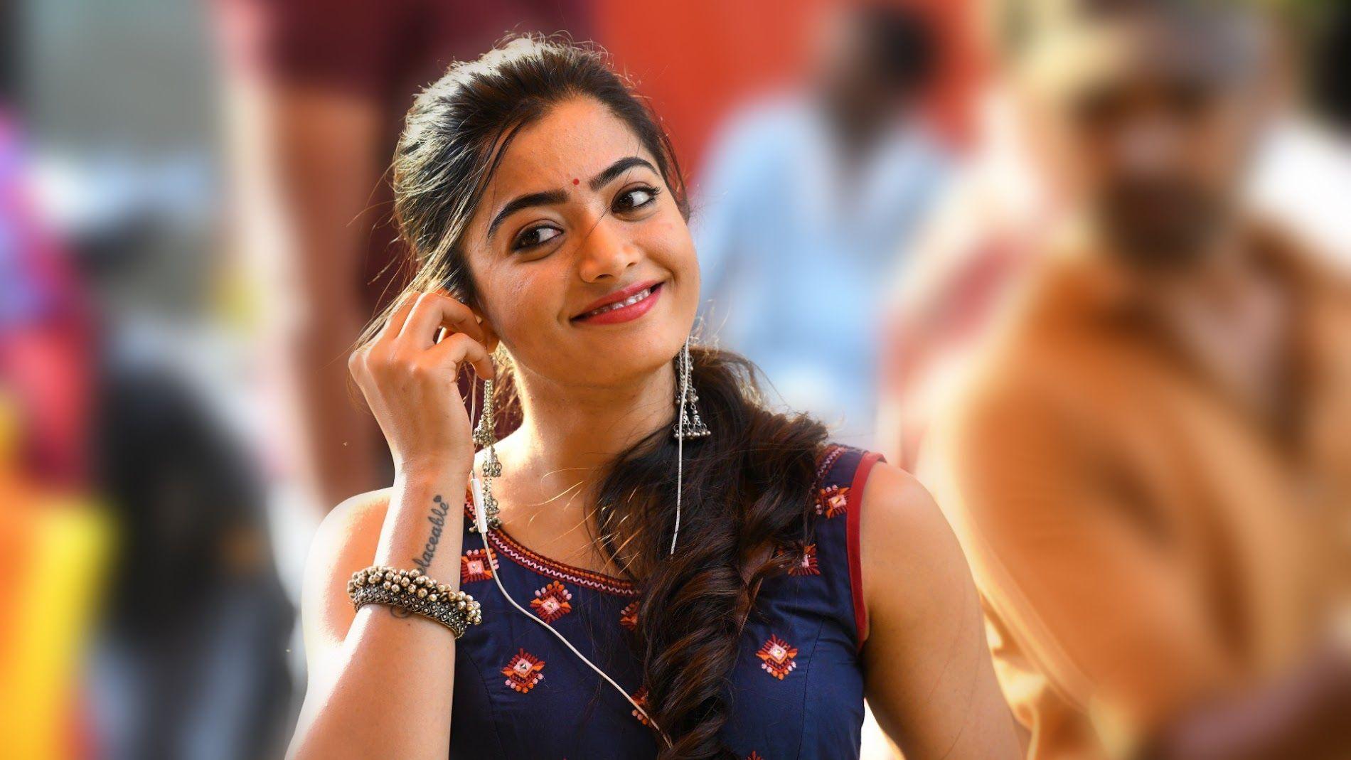 Rashmika HD Wallpapers - Top Free Rashmika HD Backgrounds - WallpaperAccess