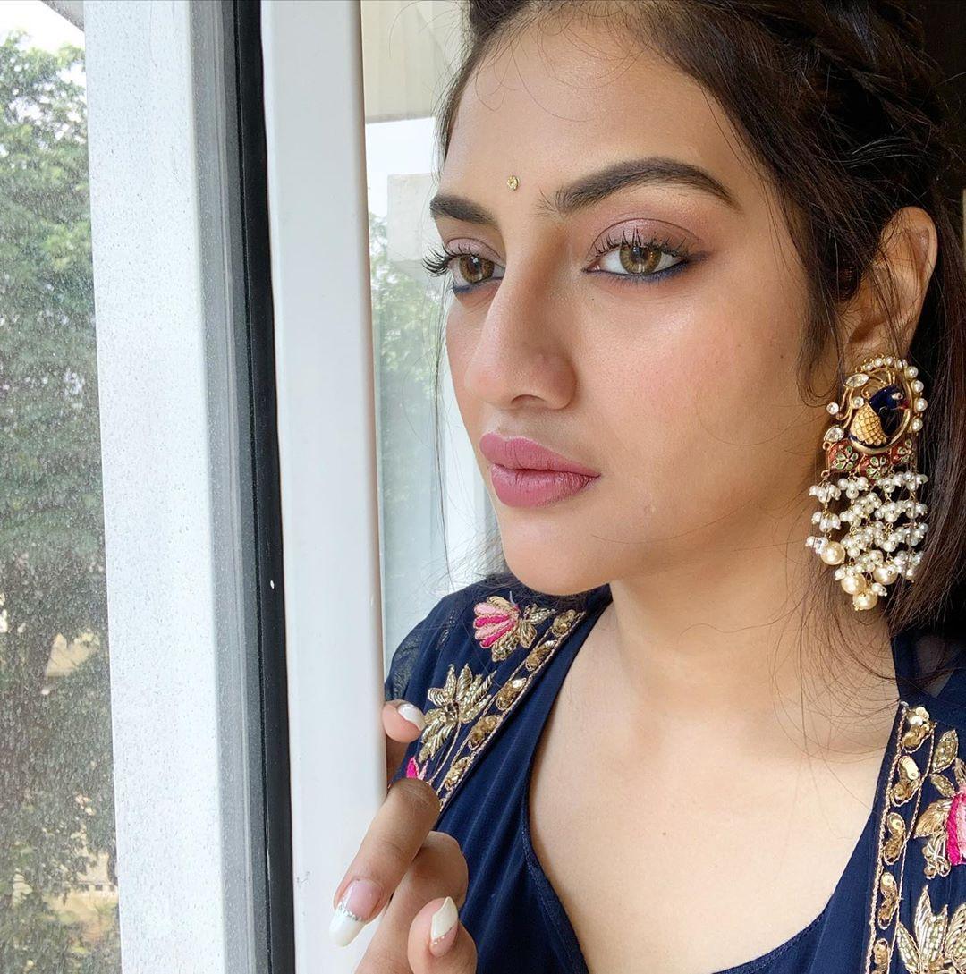 Nusrat Jahan Wallpapers - Top Free Nusrat Jahan Backgrounds ...