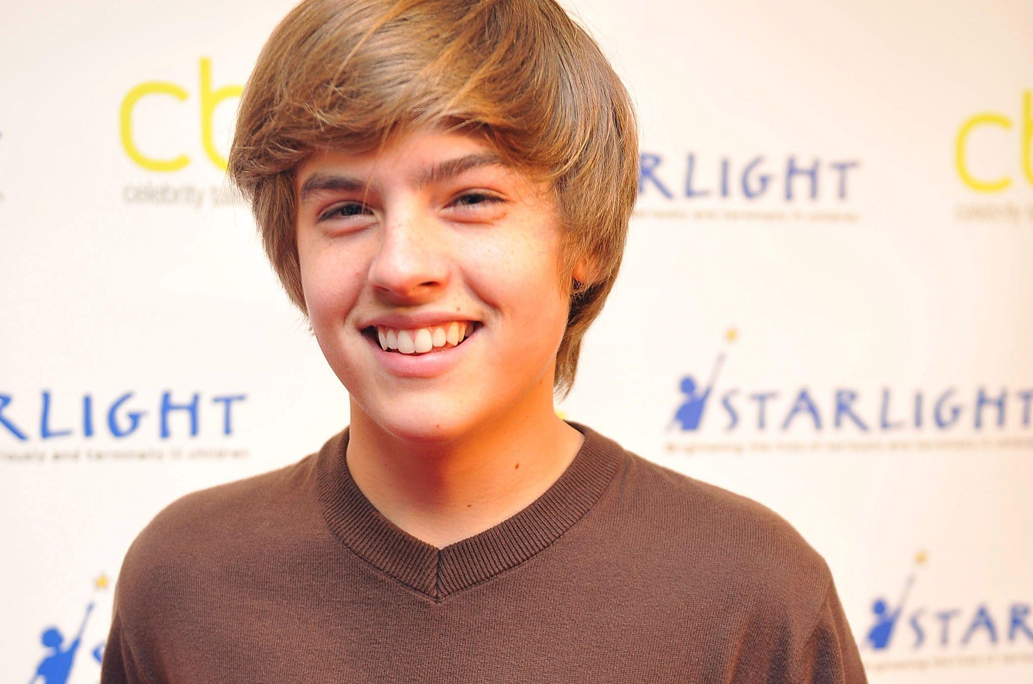 Dylan Sprouse Wallpapers - Top Free Dylan Sprouse Backgrounds ...