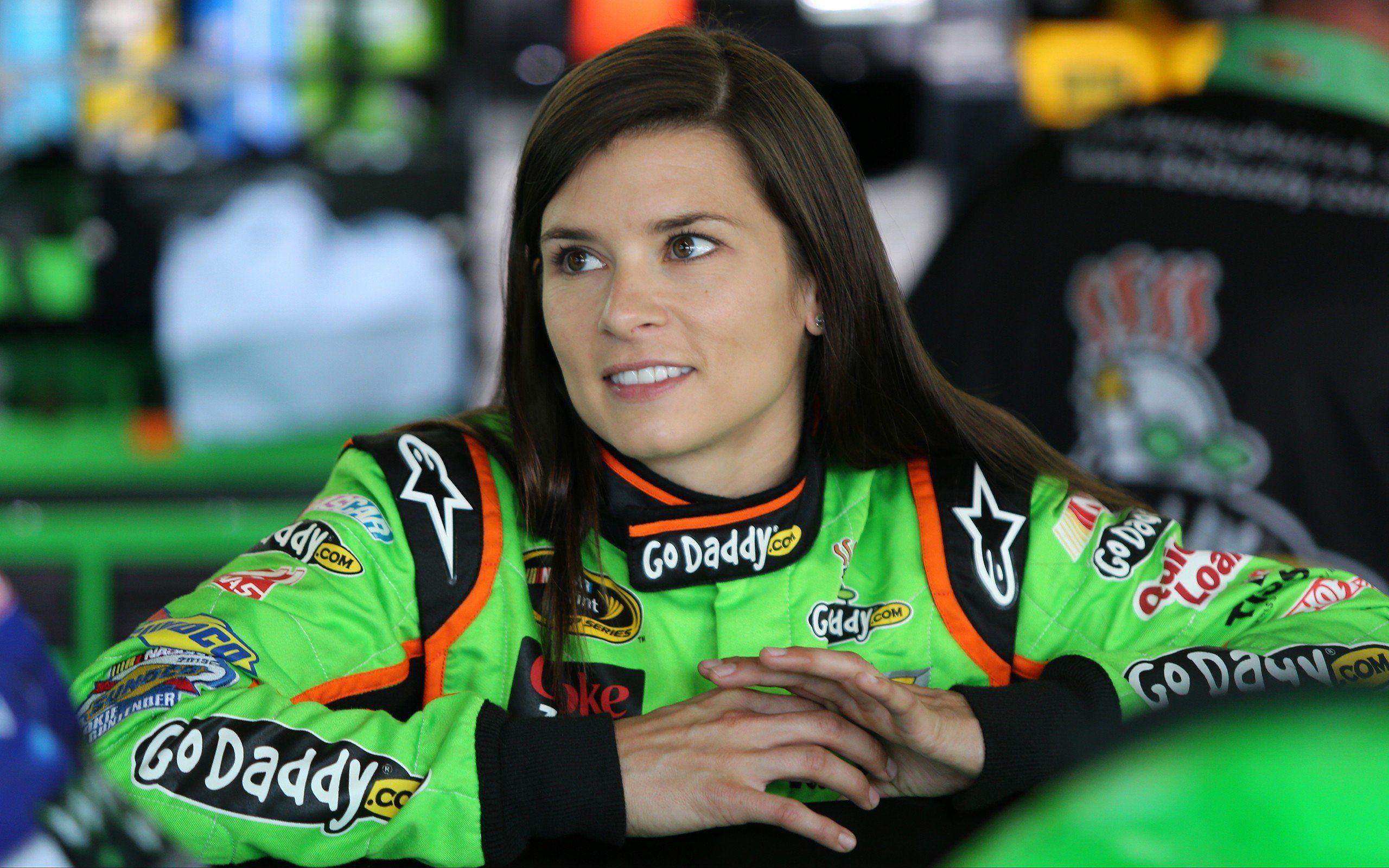 Danica Patrick Wallpapers - Top Free Danica Patrick Backgrounds - WallpaperAccess