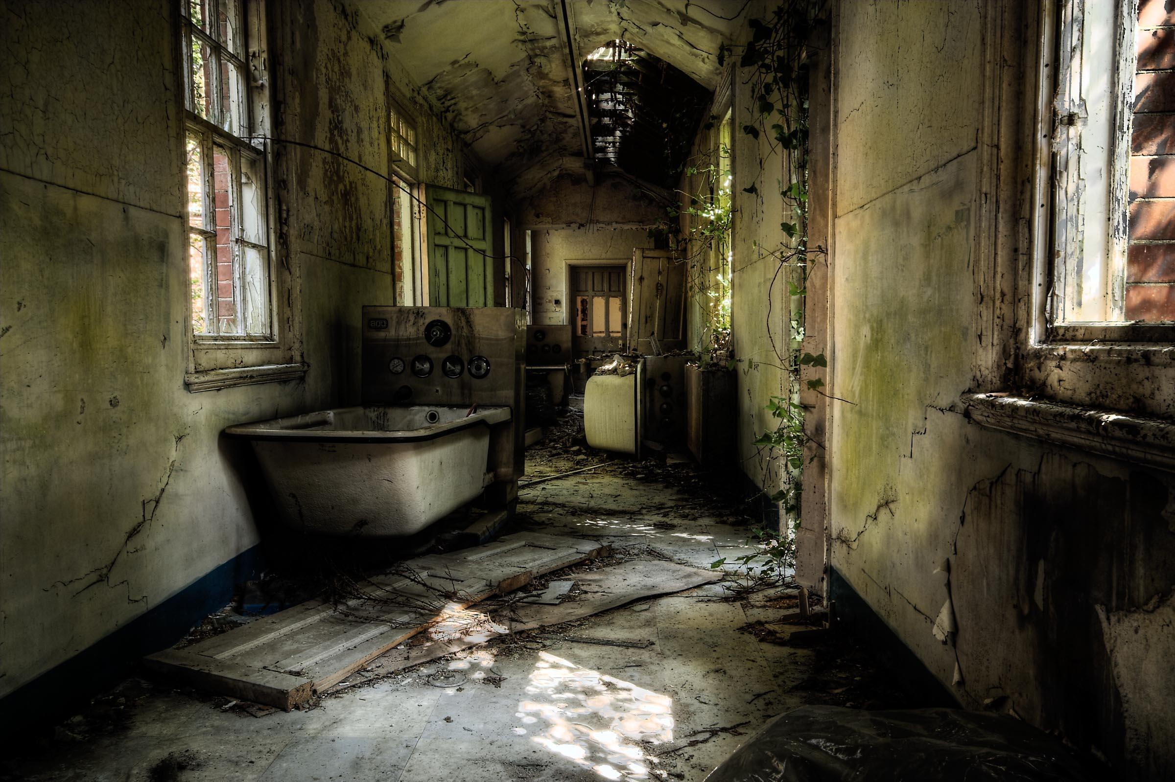 Abandoned Building Wallpapers - Top Free Abandoned Building Backgrounds ...