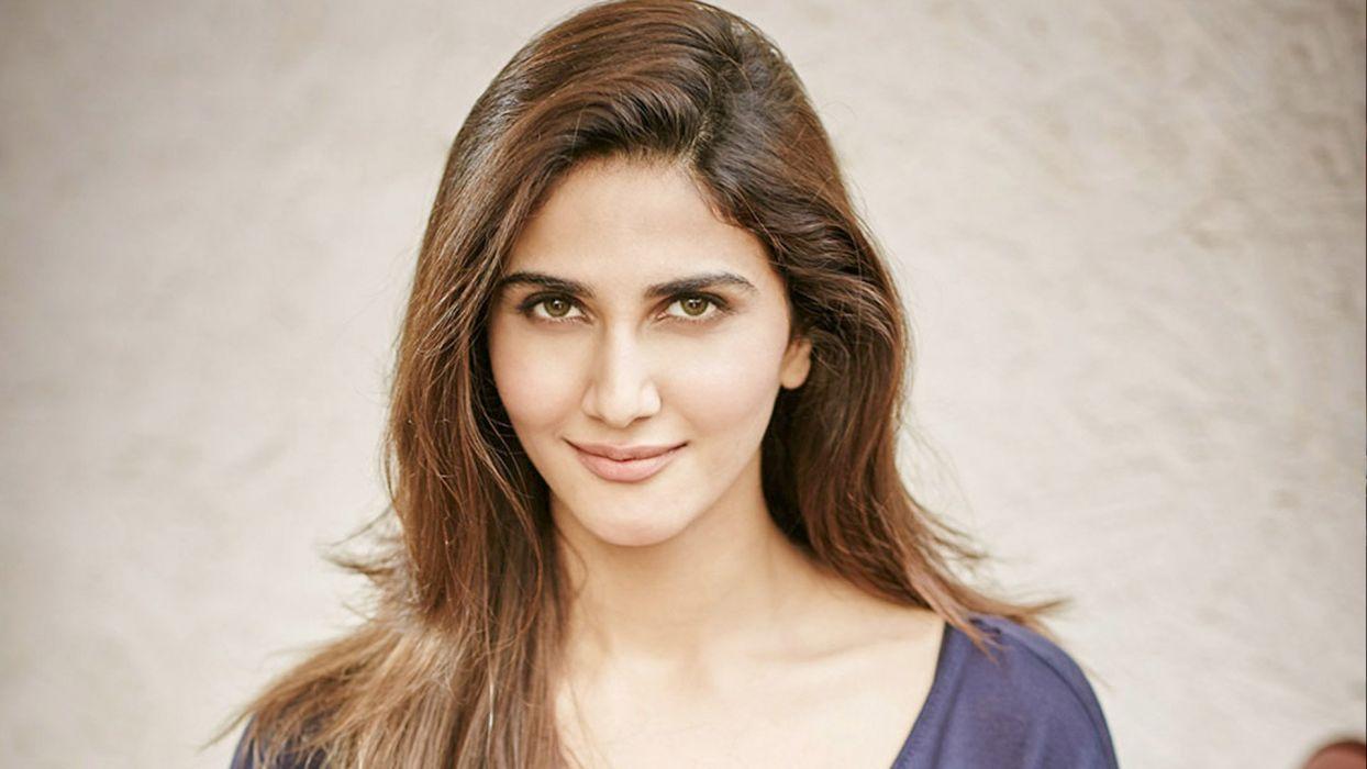 Vani Kapoor Wallpapers - Top Free Vani Kapoor Backgrounds - WallpaperAccess