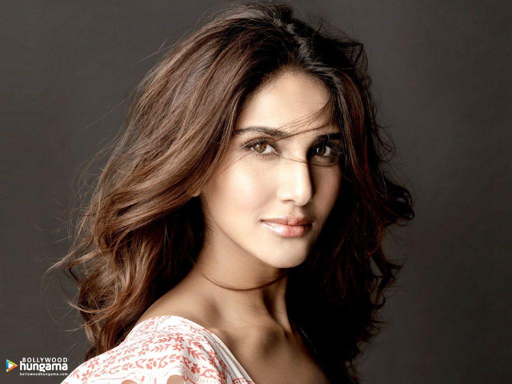 Vani Kapoor Wallpapers - Top Free Vani Kapoor Backgrounds - WallpaperAccess