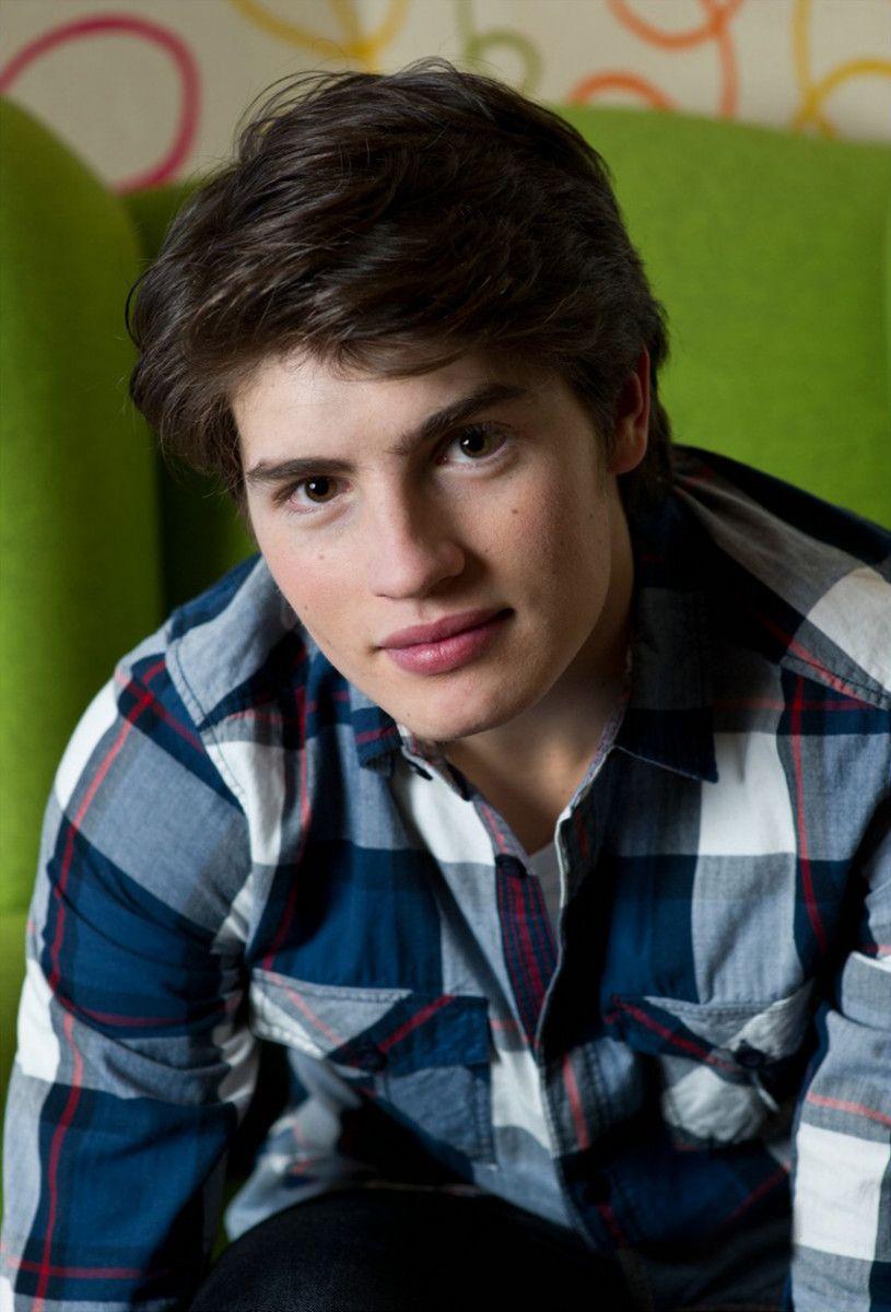 Gregg Sulkin Wallpapers - Top Free Gregg Sulkin Backgrounds ...