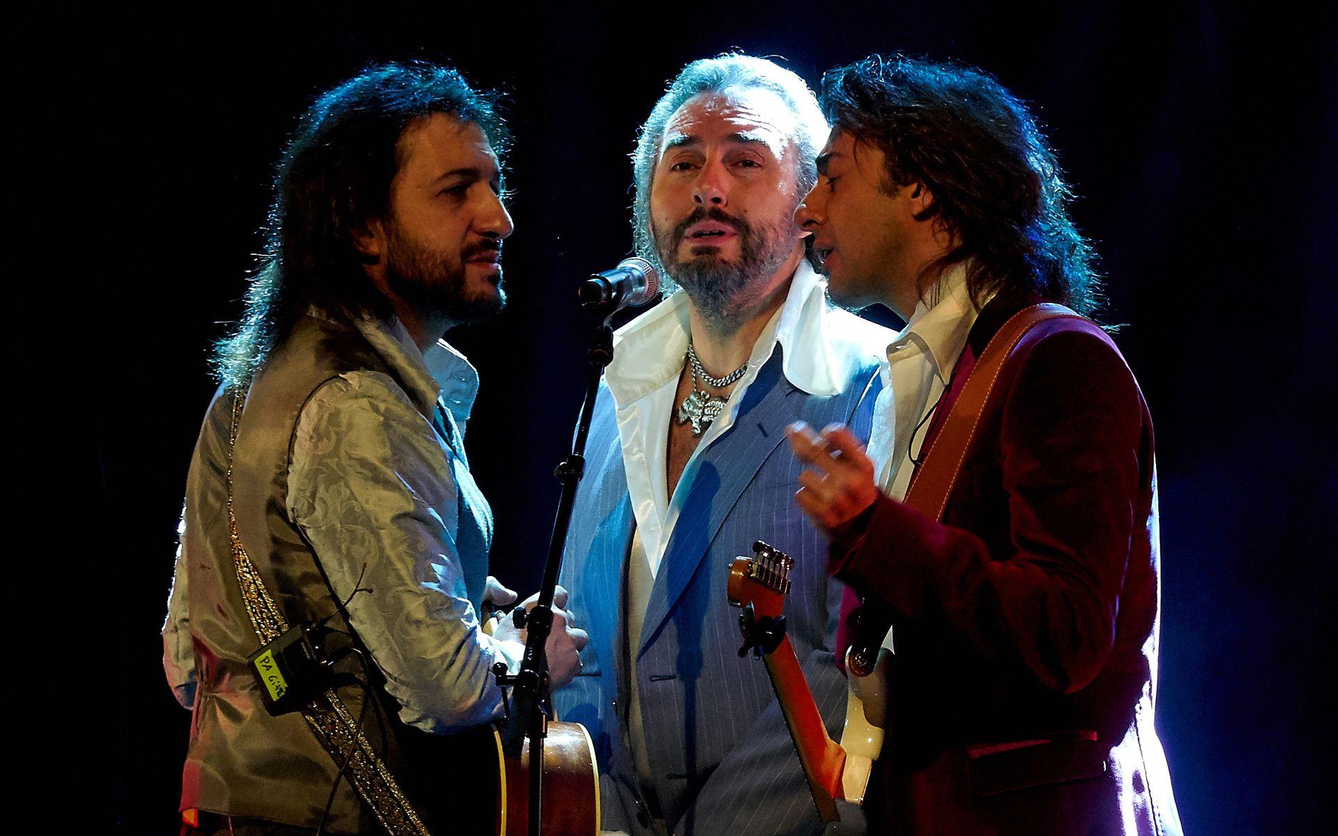 Bee Gees Wallpapers - Top Free Bee Gees Backgrounds - WallpaperAccess