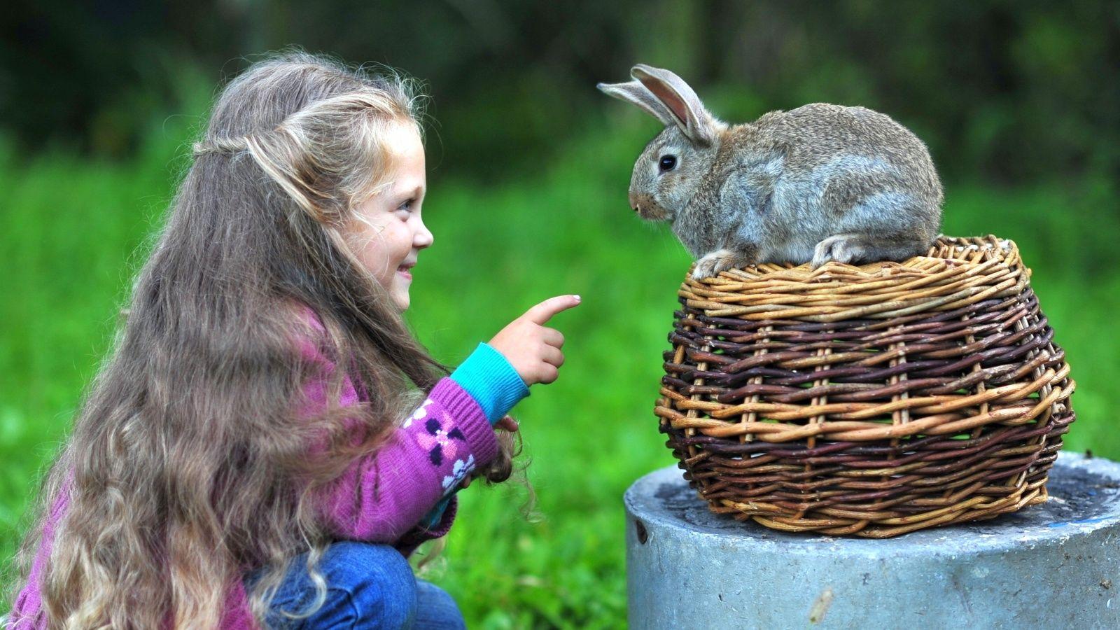 Small Girl Wallpapers - Top Free Small Girl Backgrounds - WallpaperAccess