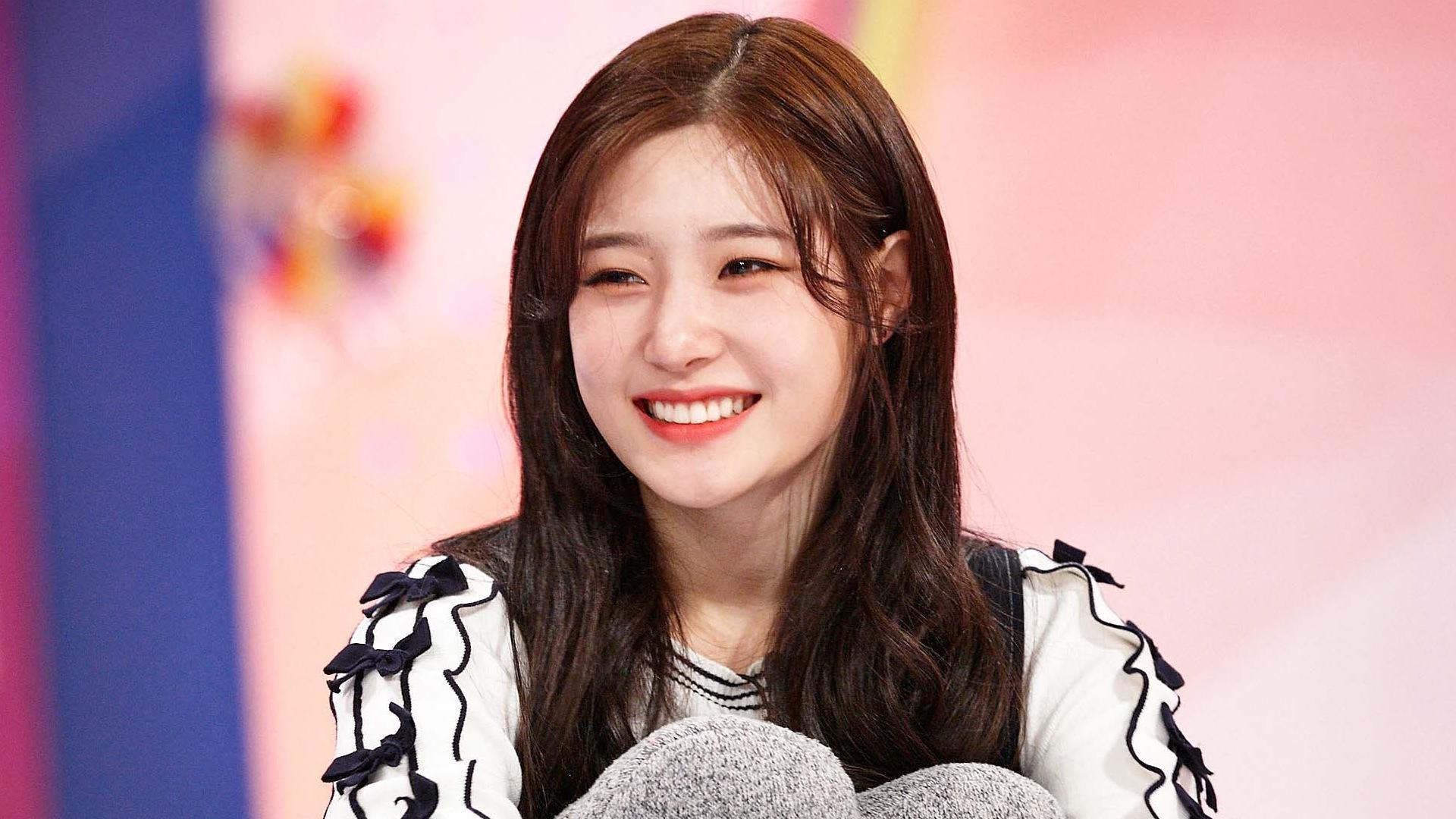 Jung Chae-yeon Wallpapers - Top Free Jung Chae-yeon Backgrounds - WallpaperAccess