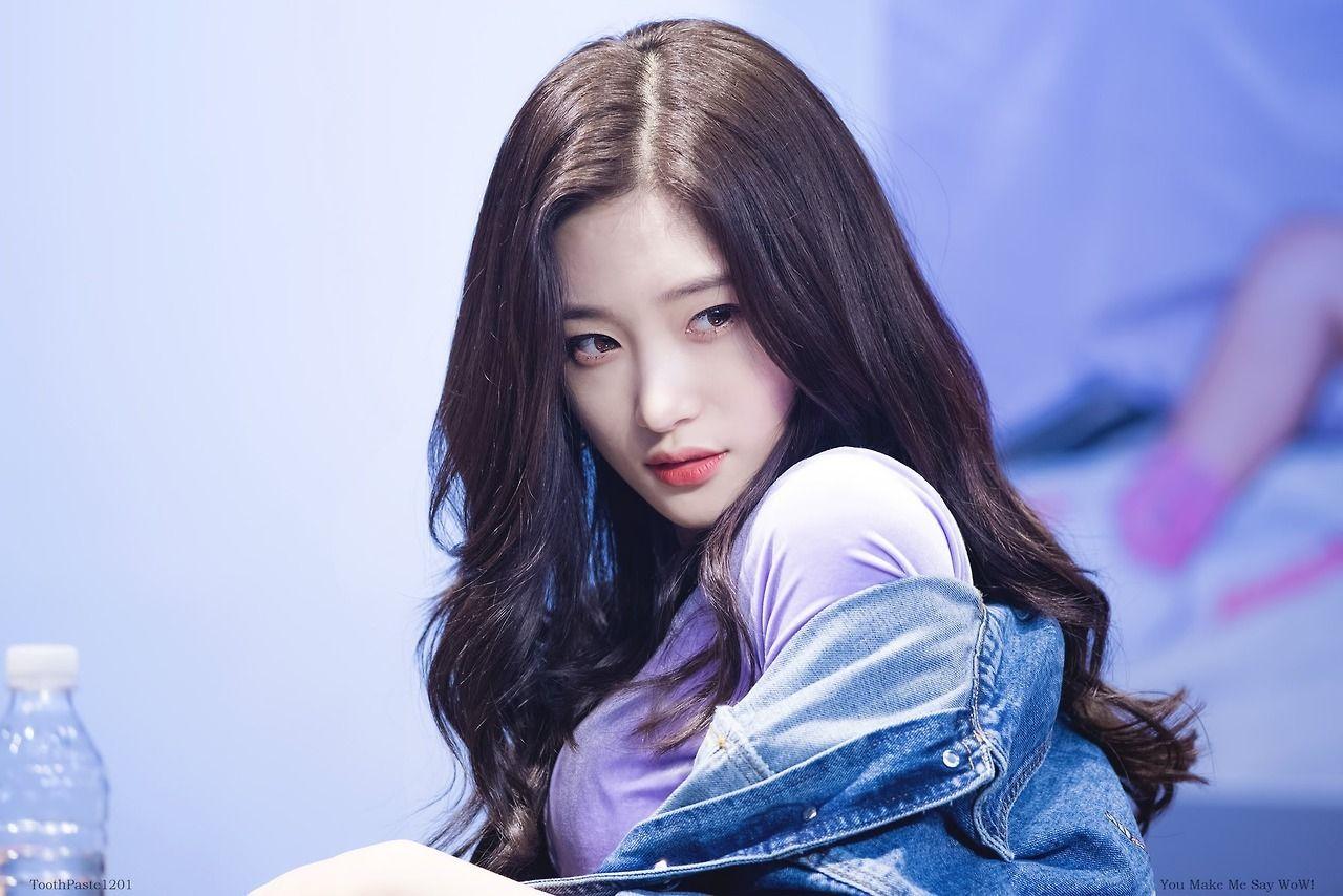 Jung Chae-yeon Wallpapers - Top Free Jung Chae-yeon Backgrounds ...