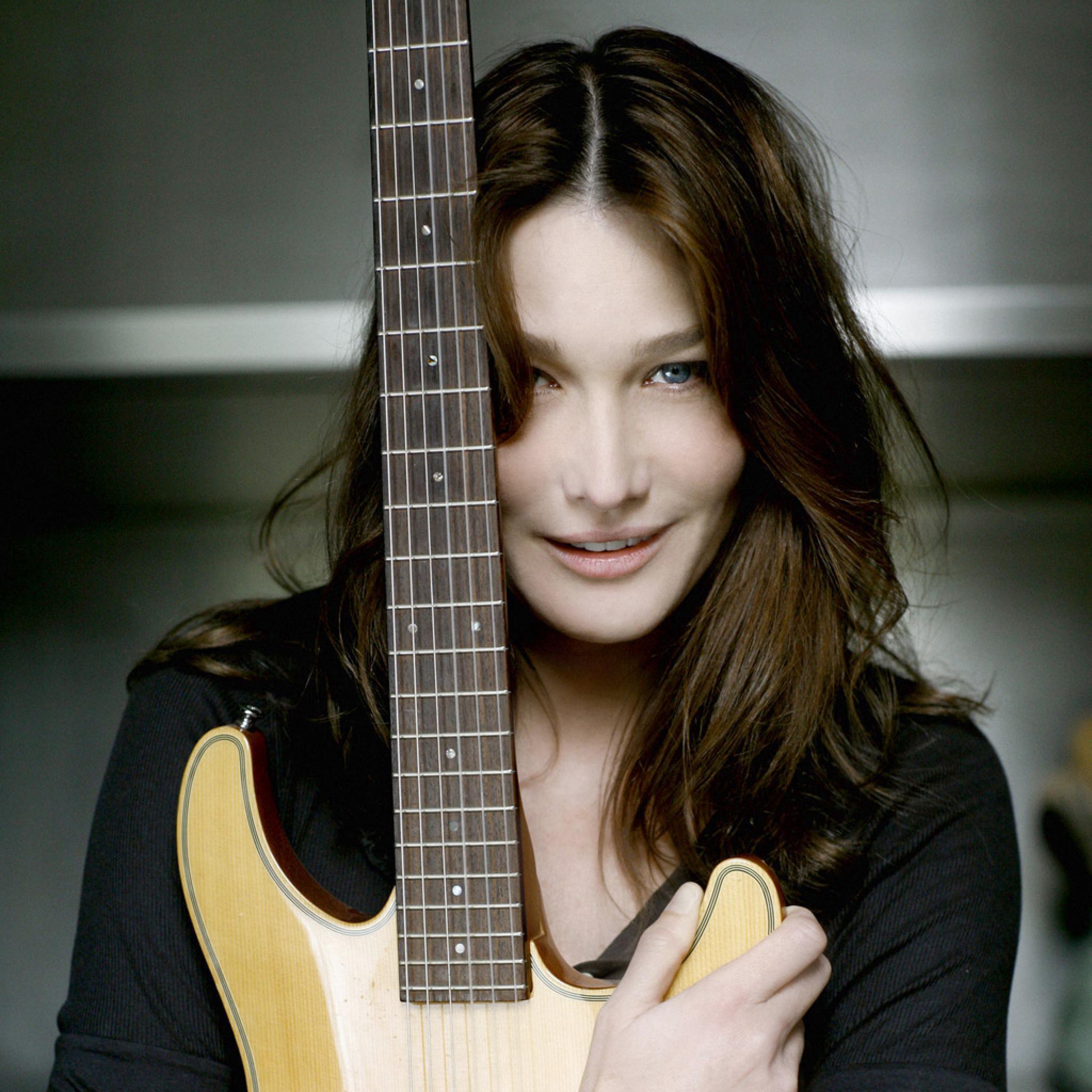 Carla Bruni Wallpapers - Top Free Carla Bruni Backgrounds - WallpaperAccess