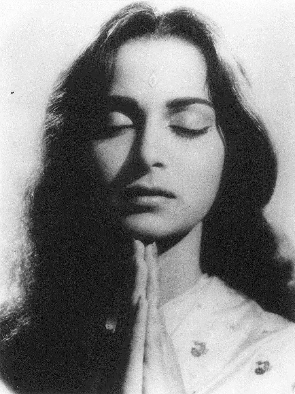 Waheeda Rehman Wallpapers - Top Free Waheeda Rehman Backgrounds ...