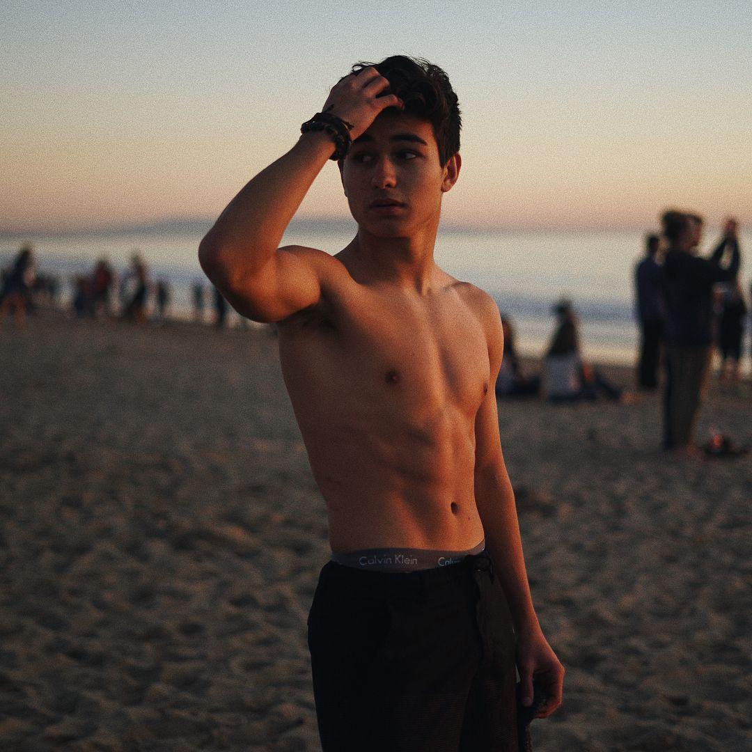 Kio Cyr Wallpapers - Top Free Kio Cyr Backgrounds - WallpaperAccess