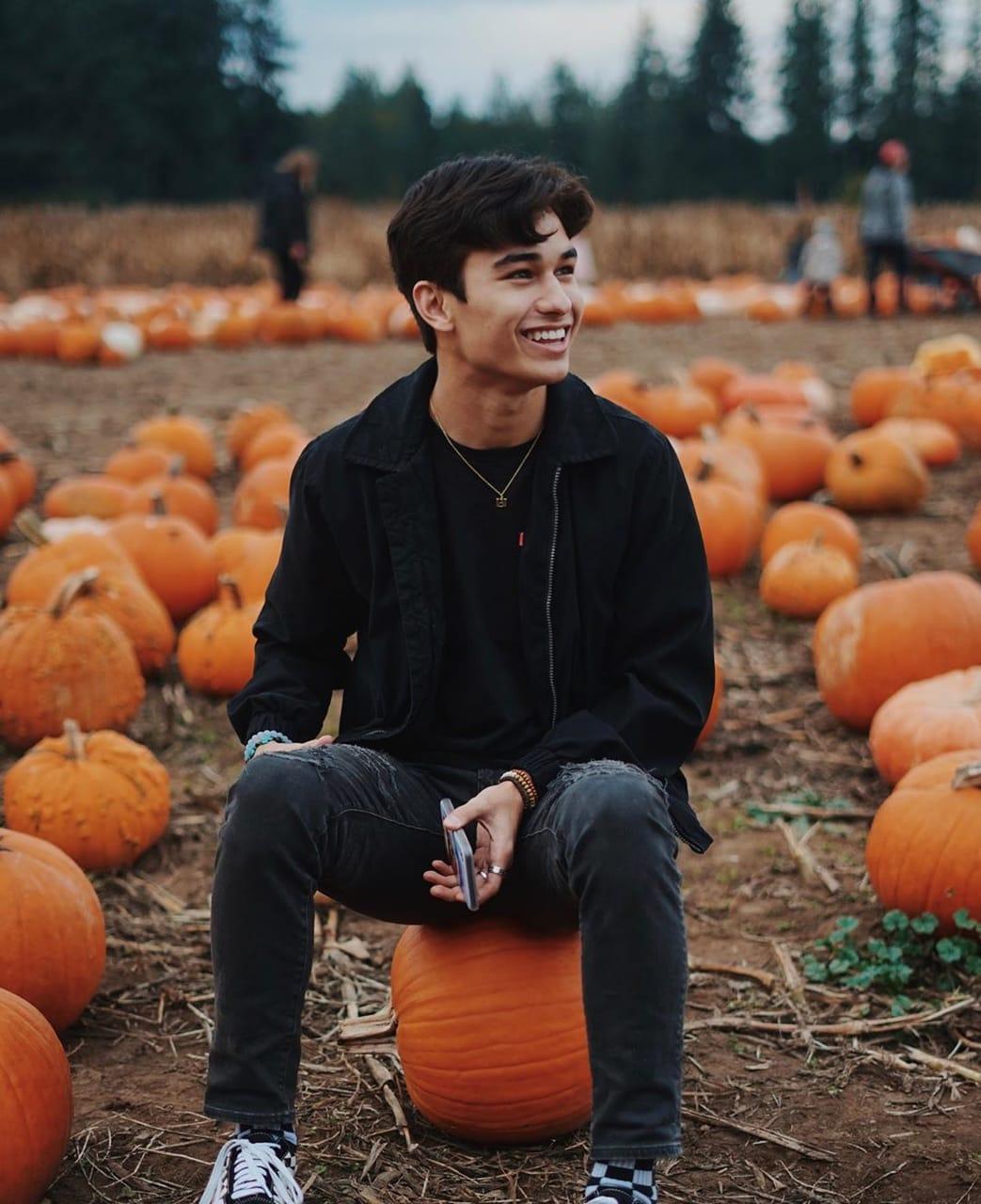 Kio Cyr Wallpapers - Top Free Kio Cyr Backgrounds - WallpaperAccess