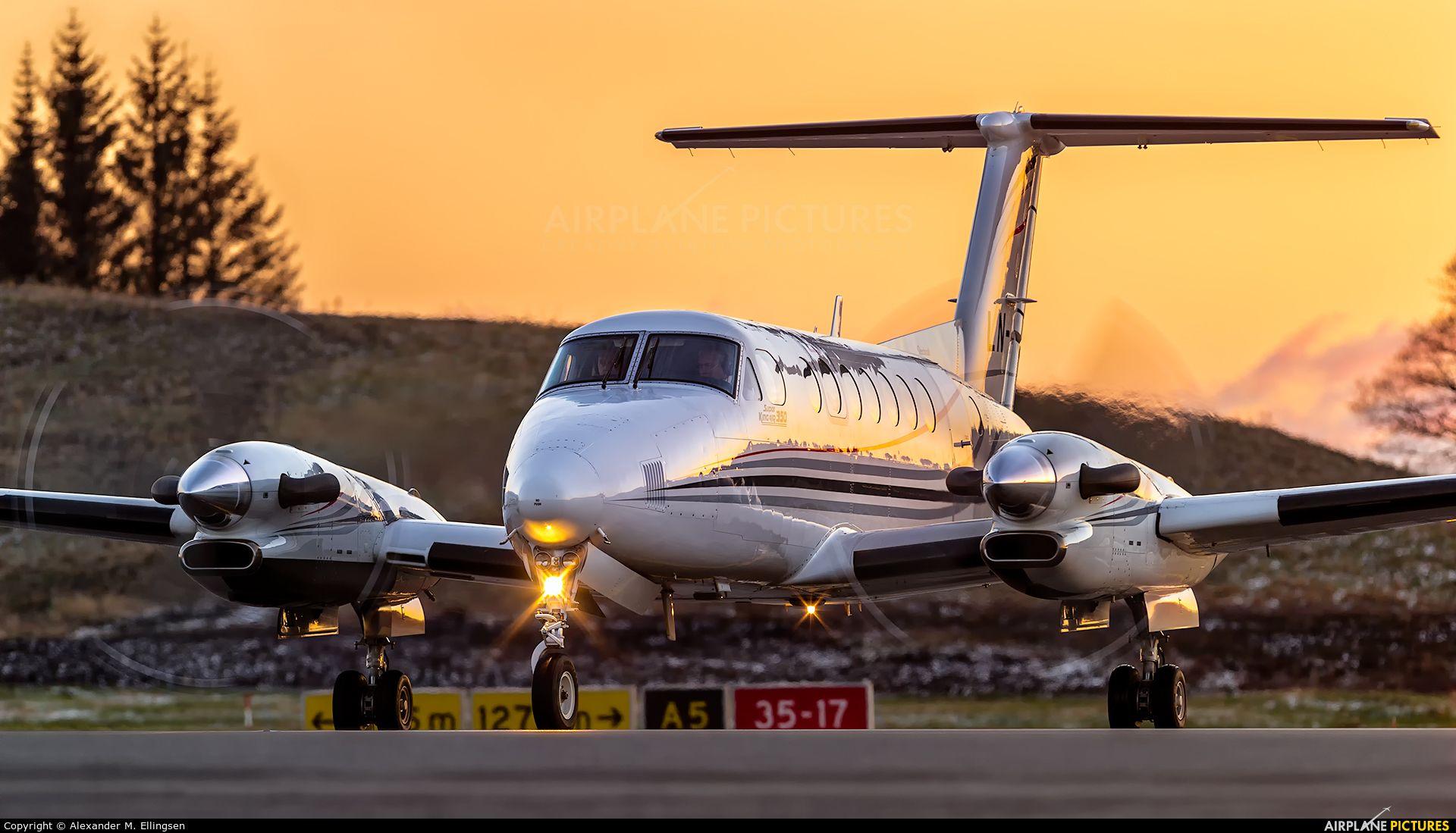 Beechcraft Wallpapers - Top Free Beechcraft Backgrounds - WallpaperAccess