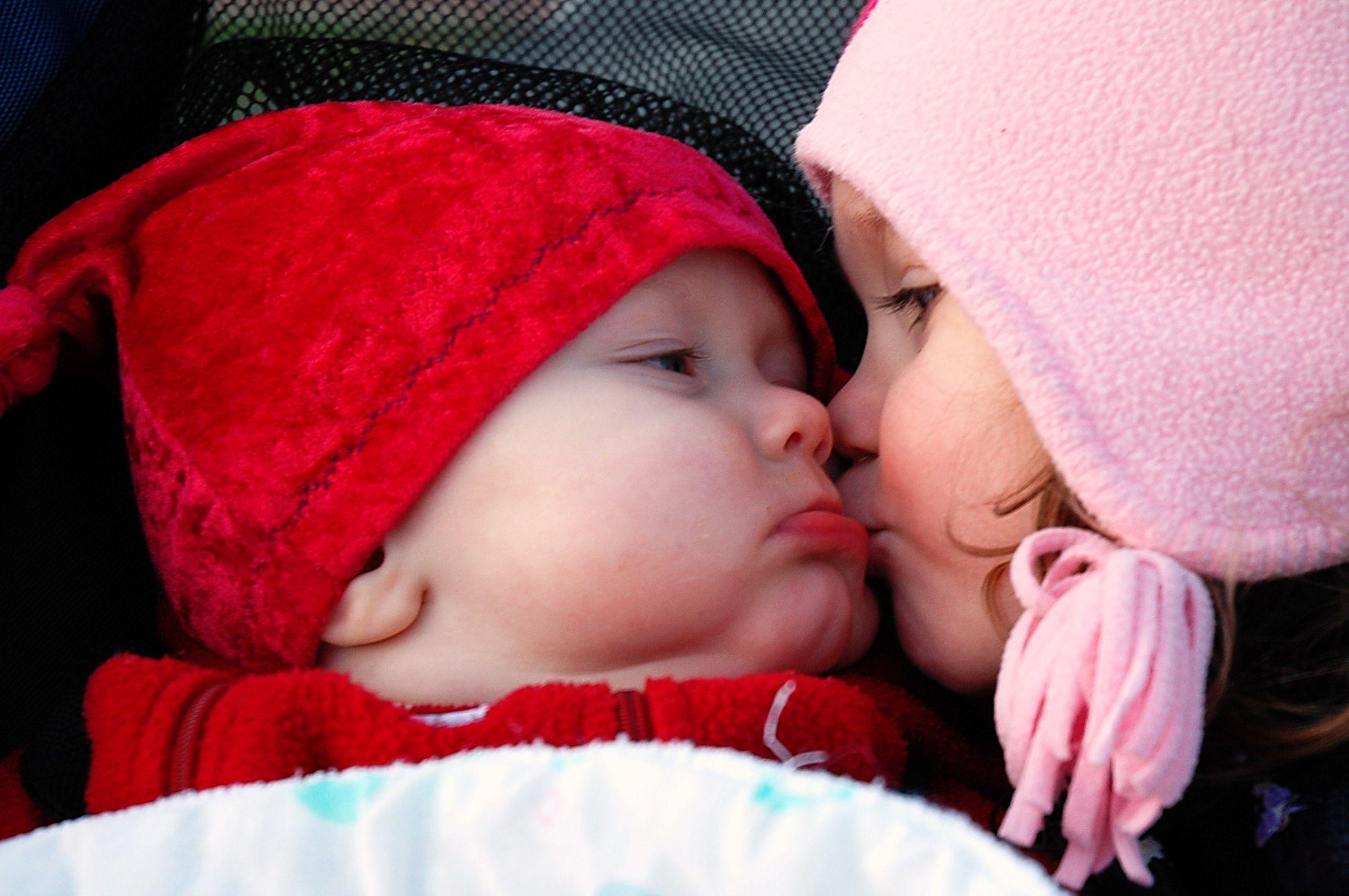 Cute Baby Kiss Wallpapers - Top Free Cute Baby Kiss Backgrounds ...